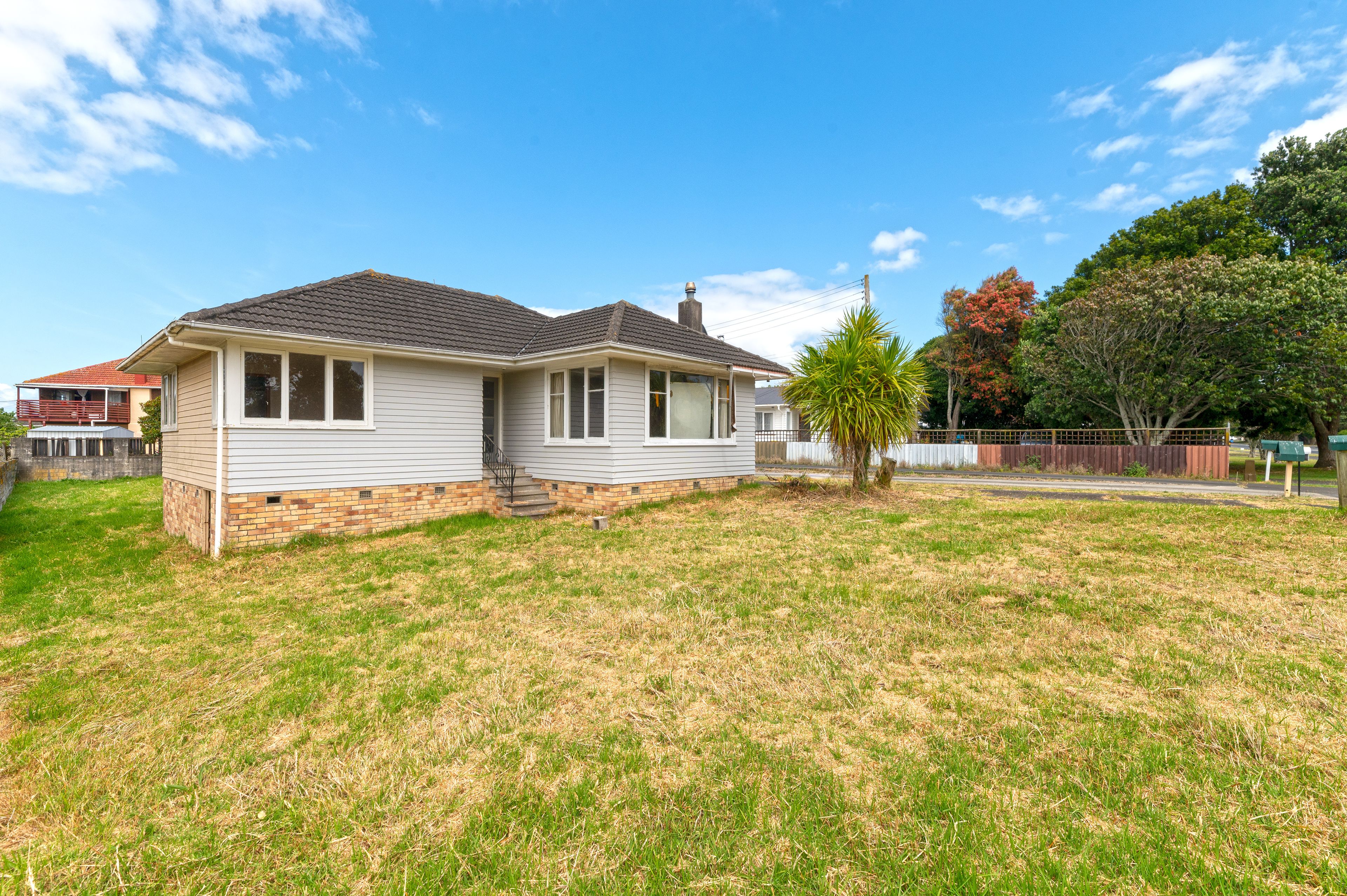 84 Buckland Road, Mangere East, Manukau City 2024 - Sold House - Ray ...