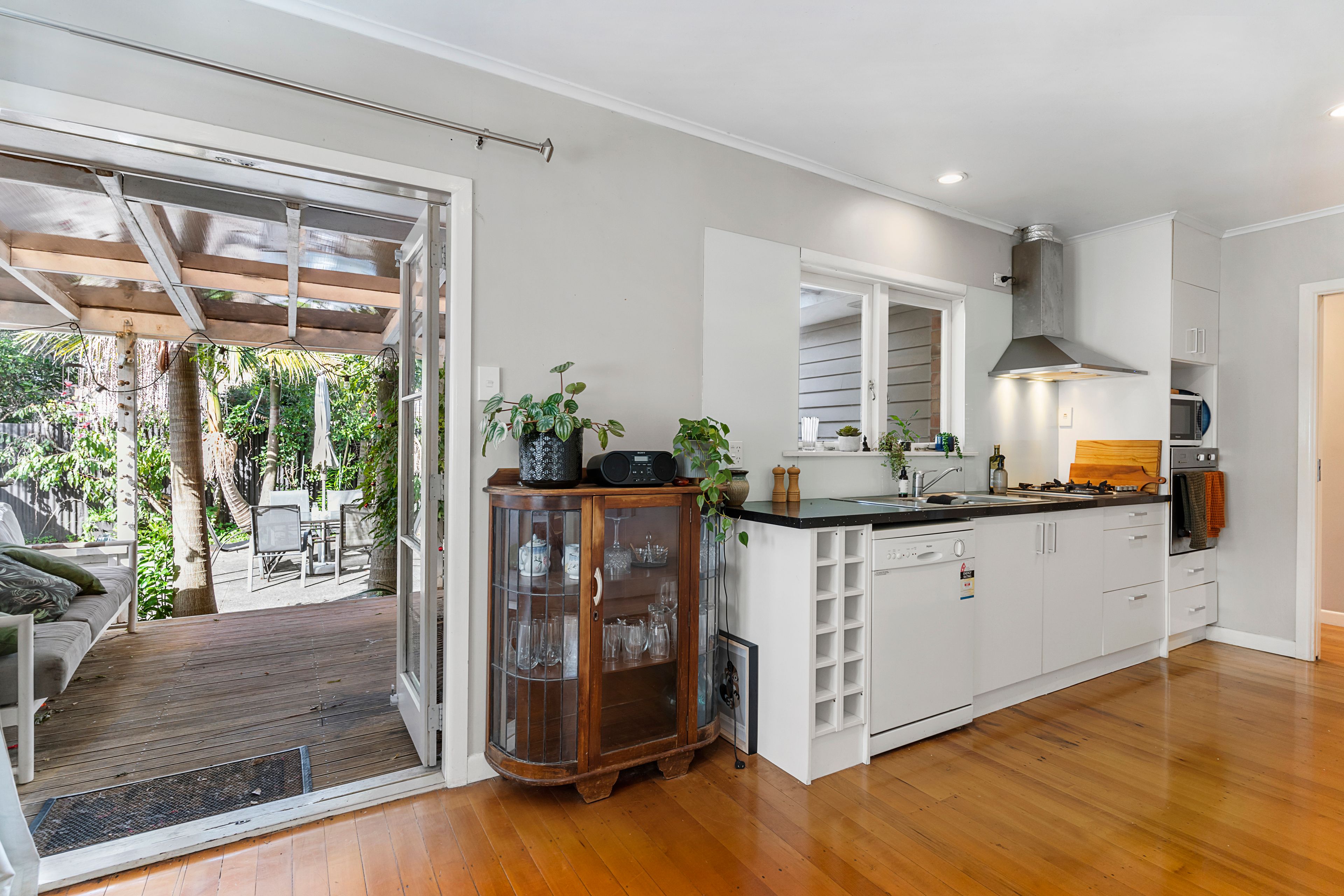 409 Onehunga Mall, Onehunga, Auckland City 1061 - Sold House - Ray ...