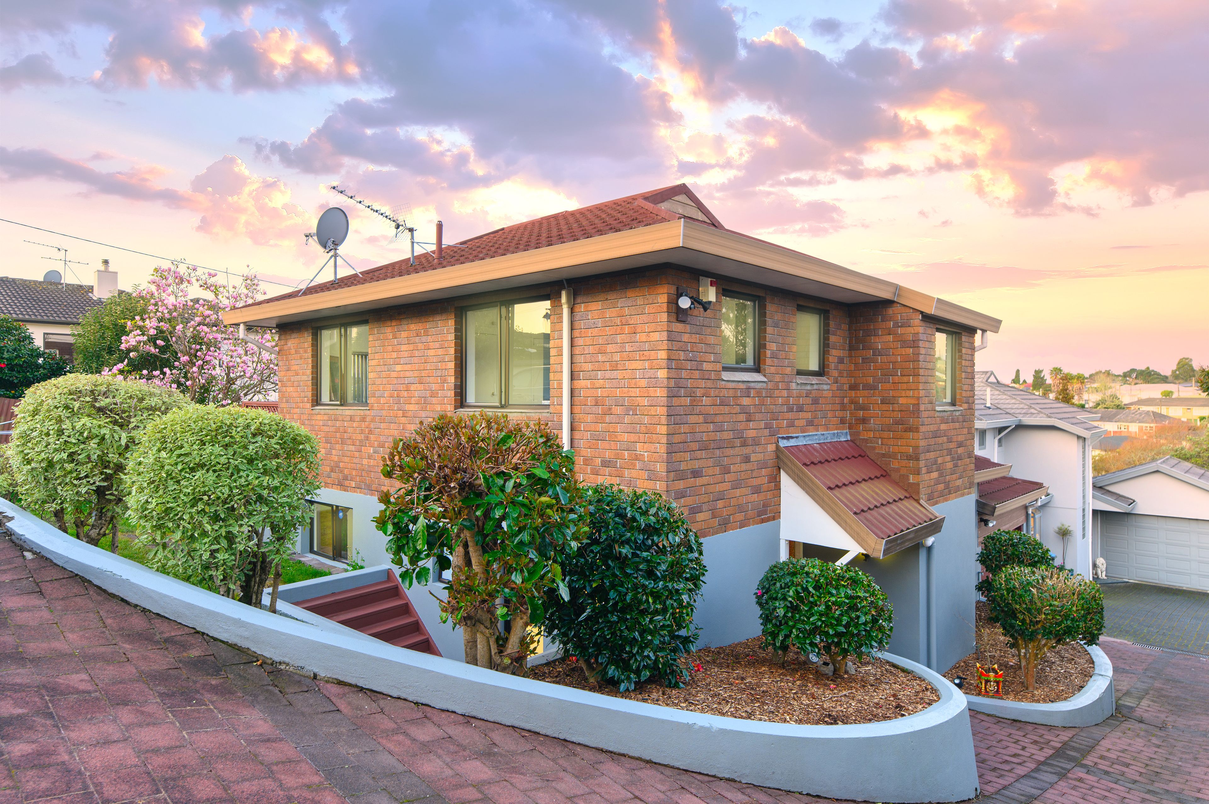 64A Oakdale Road, Mount Roskill, Auckland City 1041 - Sold House - Ray ...