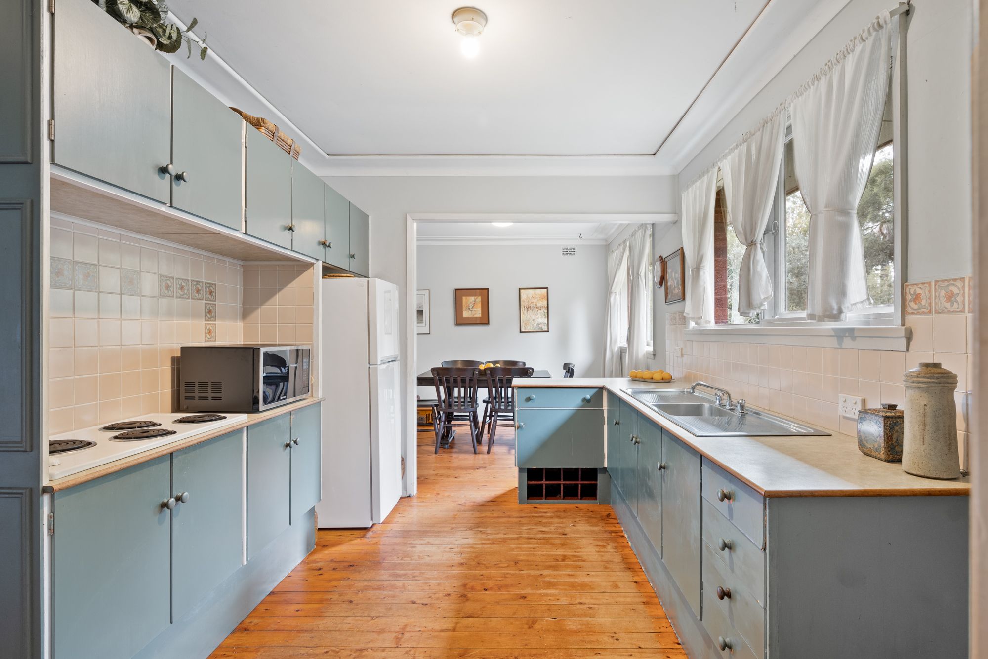 8 Cuthel Place, Campbelltown, NSW 2560 - Sold House - Ray White ...