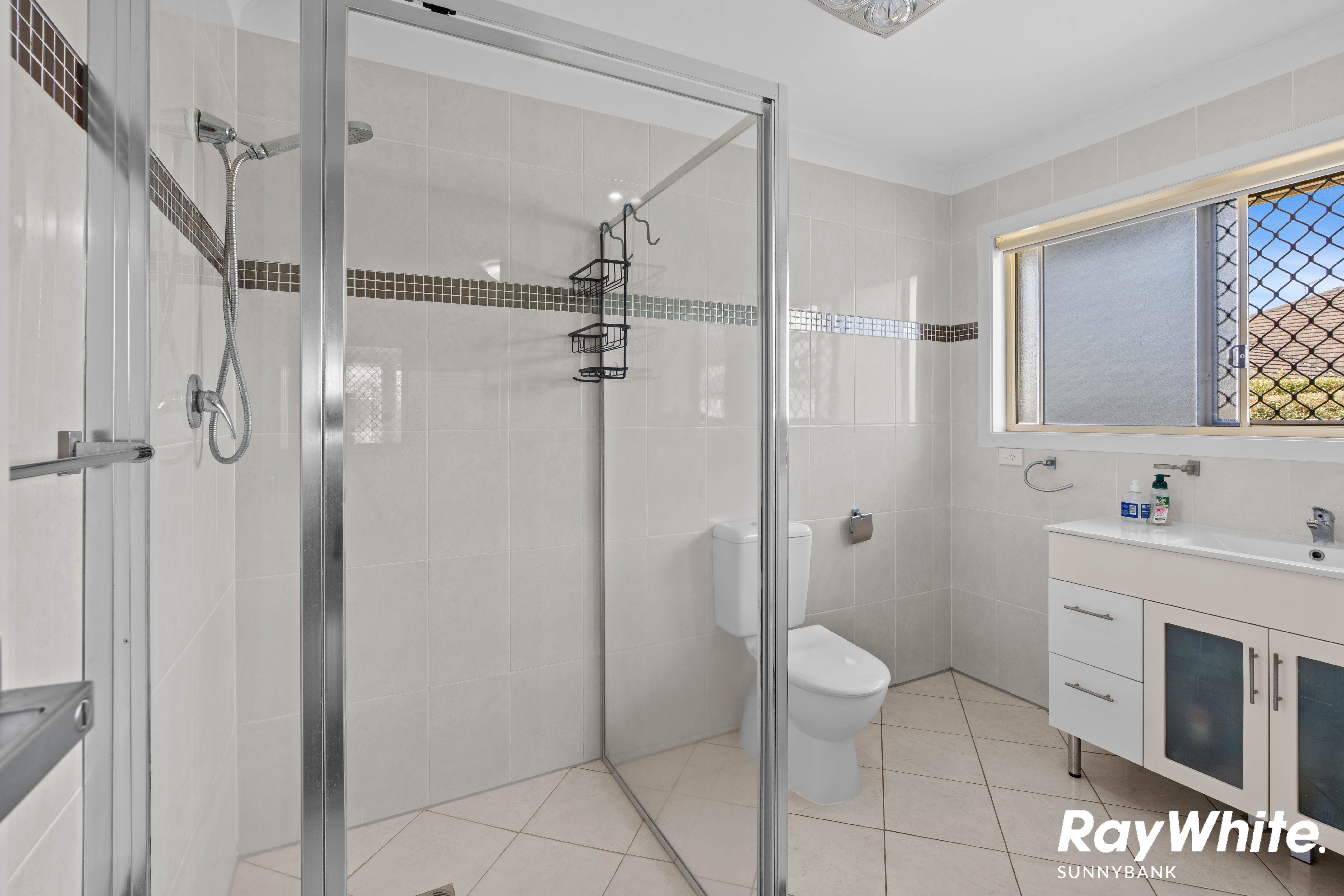 5 Voss Boulevard, Heritage Park, QLD 4118 - Leased House - Ray White ...