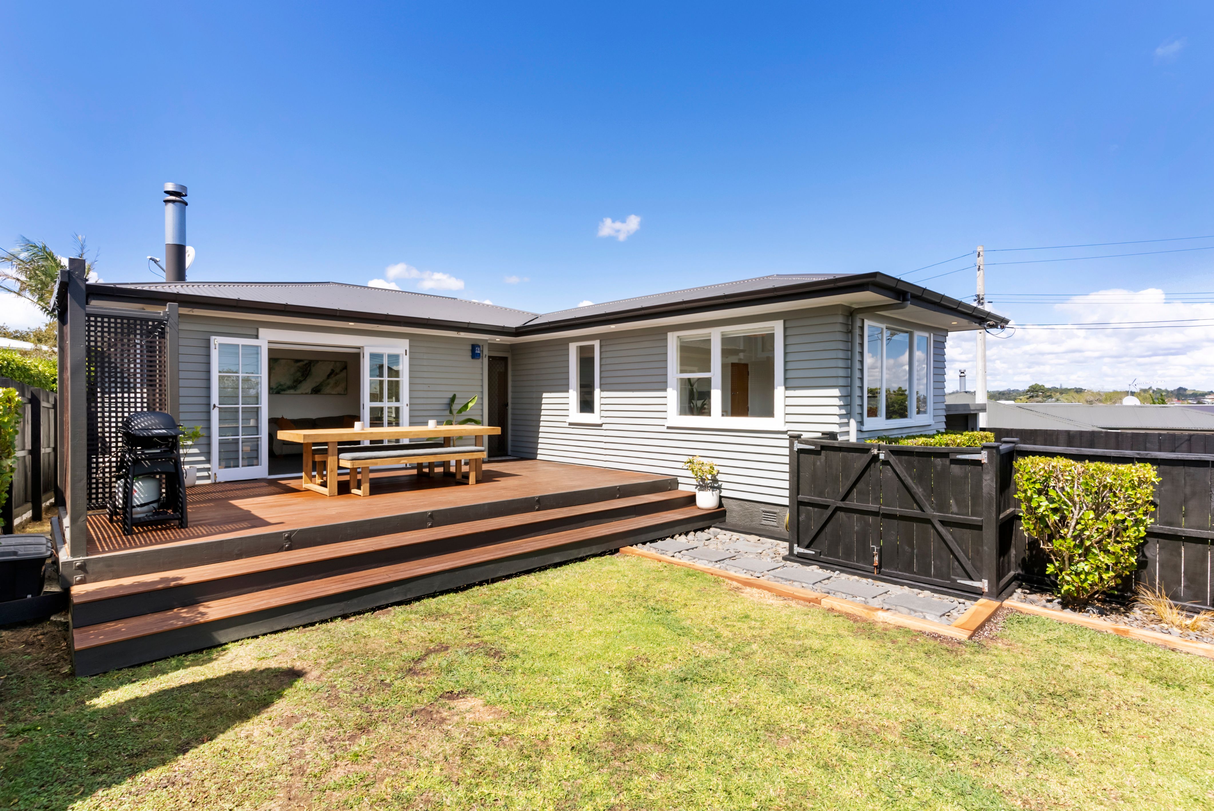 1/10 Bledisloe Street, Cockle Bay, Manukau City 2014 - Sold House - Ray ...