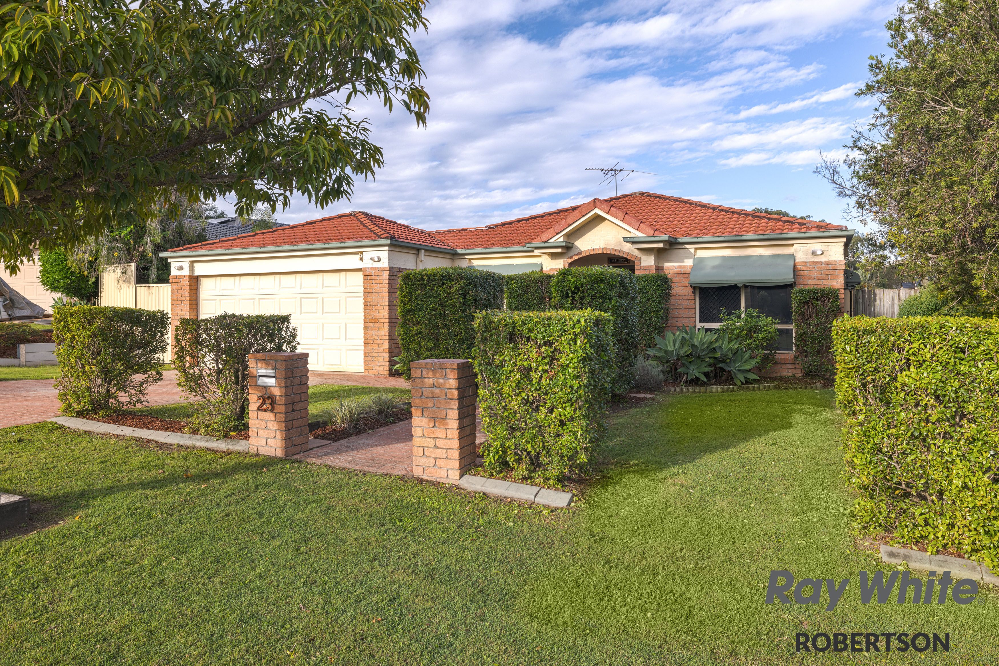 23 Bronte Place, Parkinson, QLD 4115 - Sold House - Ray White Robertson