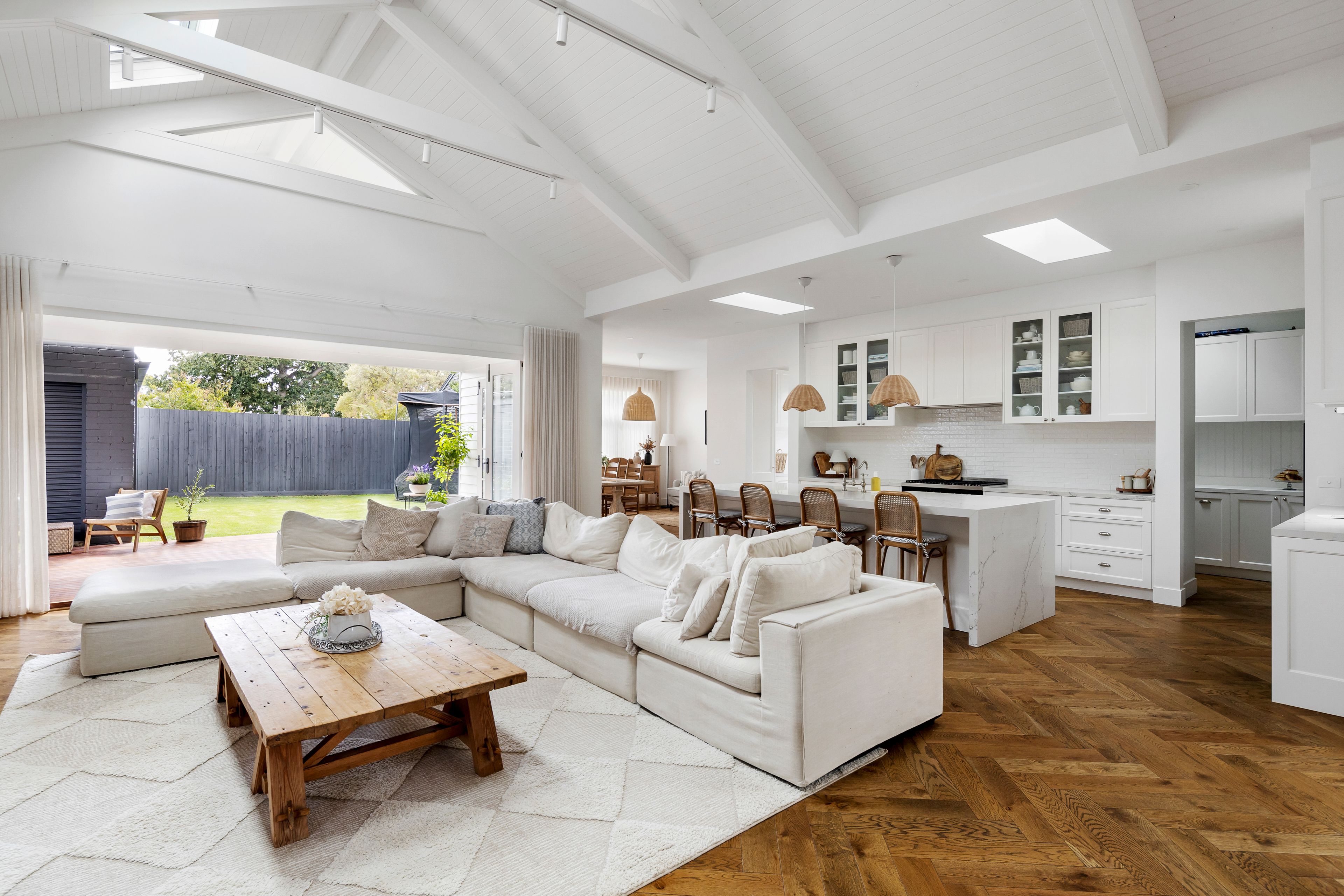 4 Scoble Street, Frankston South, VIC 3199 - Sold House - Ray White ...