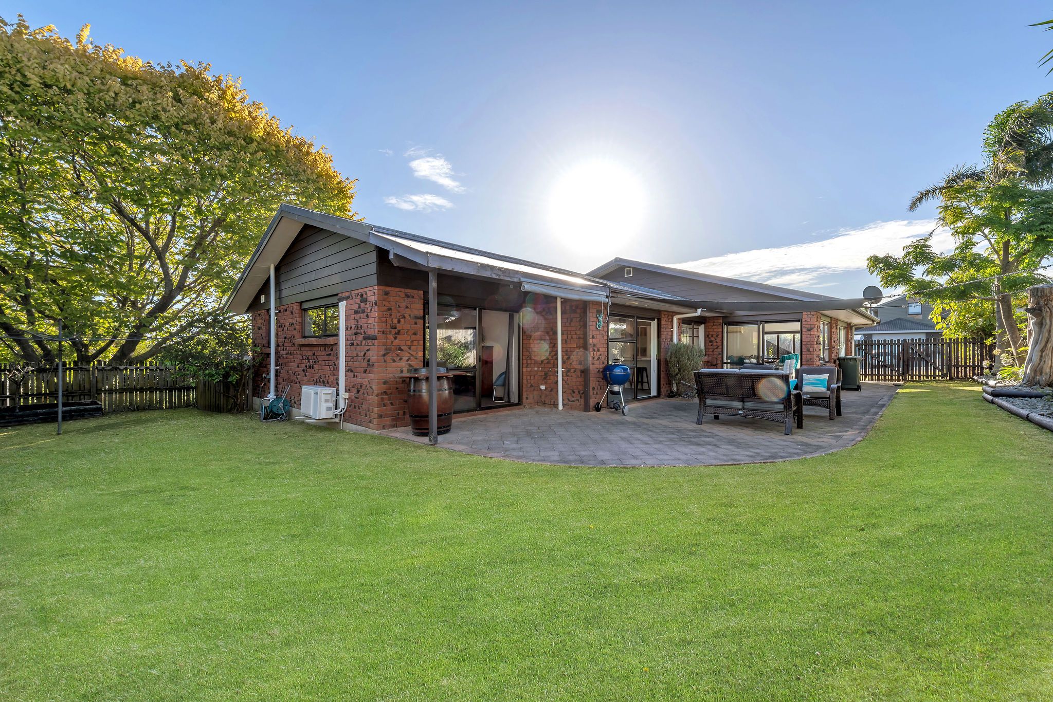 6 Billabong Place, Botany Downs, Manukau City 2014 - Sold House - Ray ...