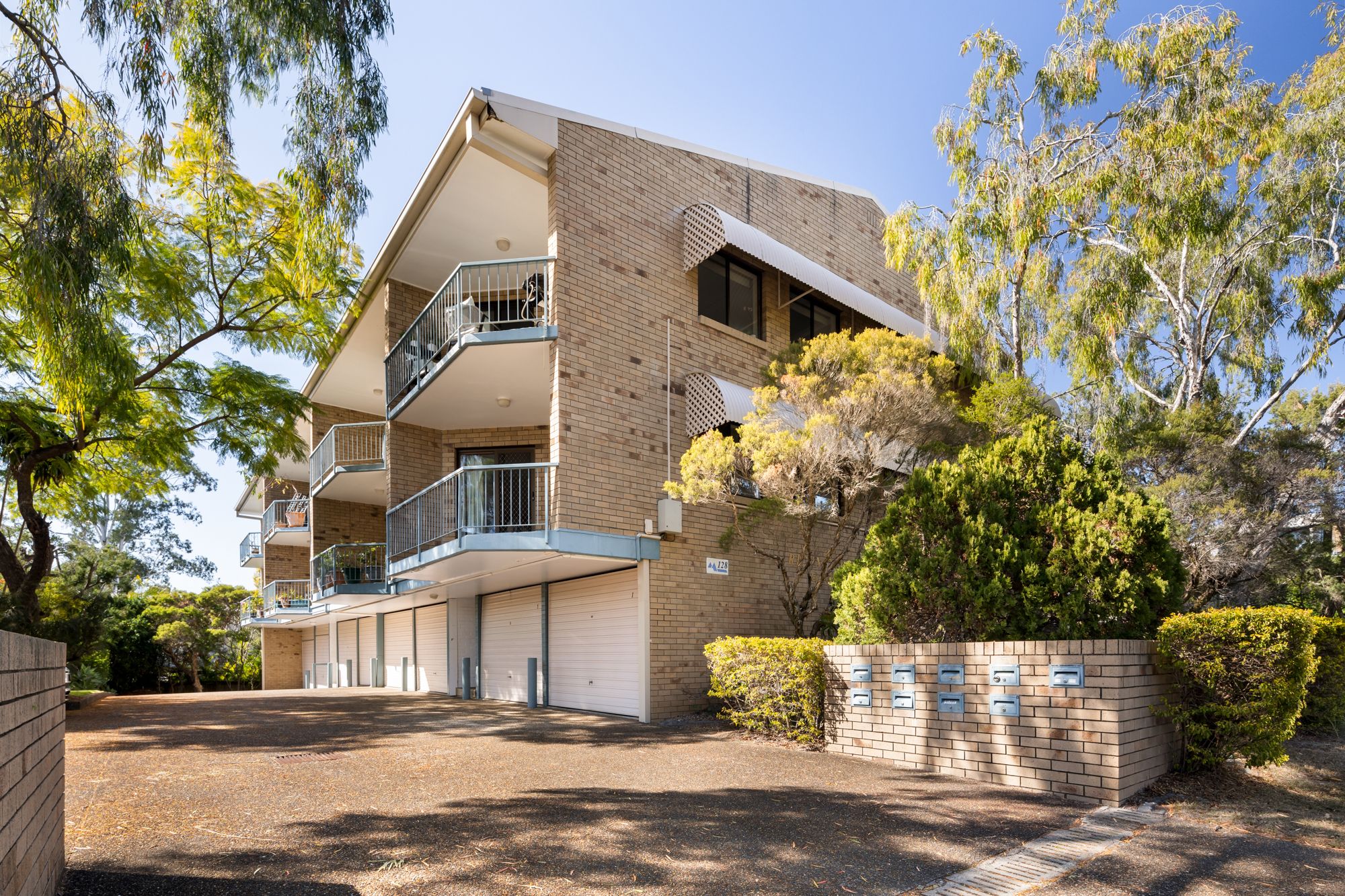 8/128 Central Avenue, Indooroopilly, QLD 4068 - Sold Unit - Ray White ...