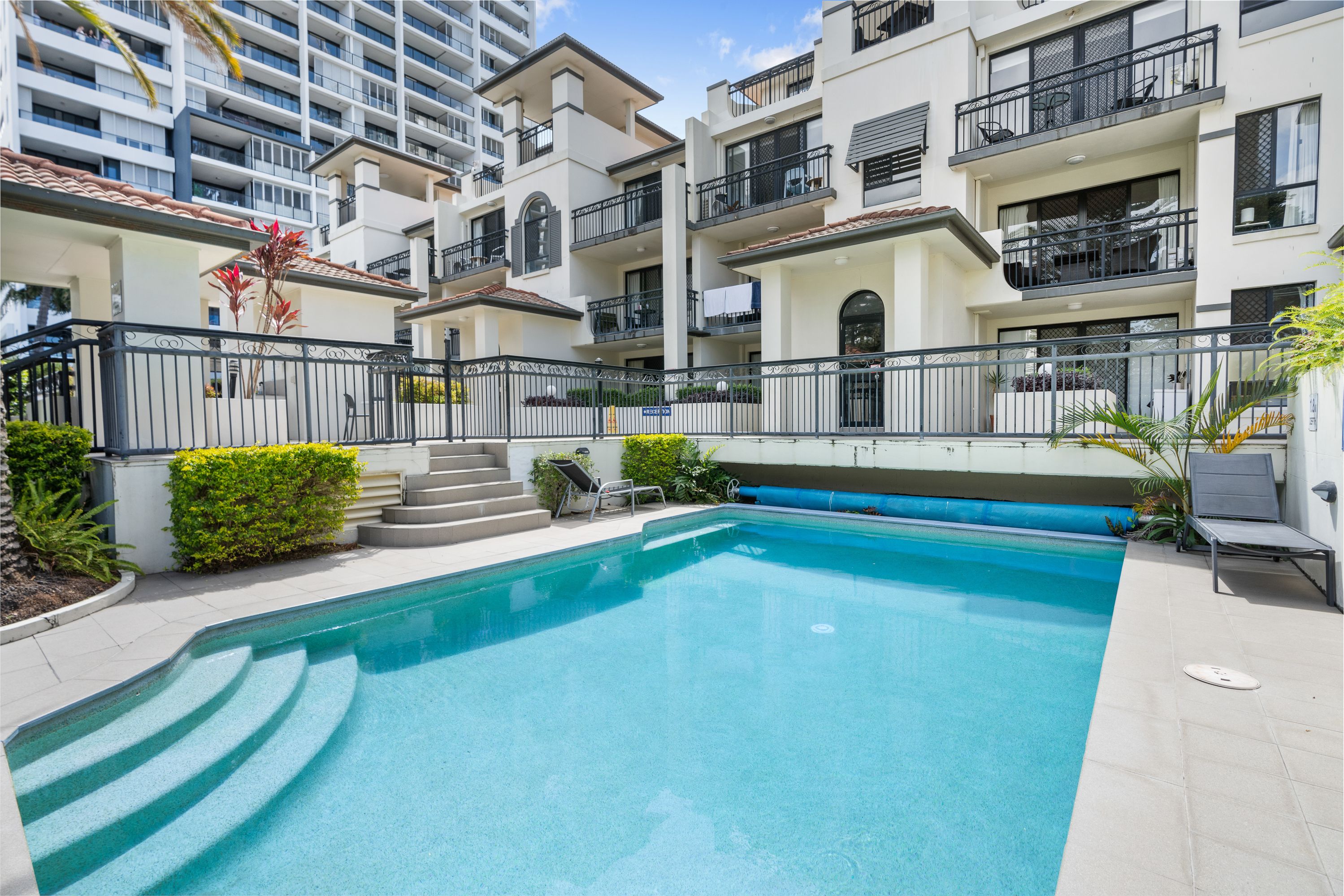 7/9-13 Margaret Avenue, Broadbeach, QLD 4218 - Sold Apartment - Ray ...