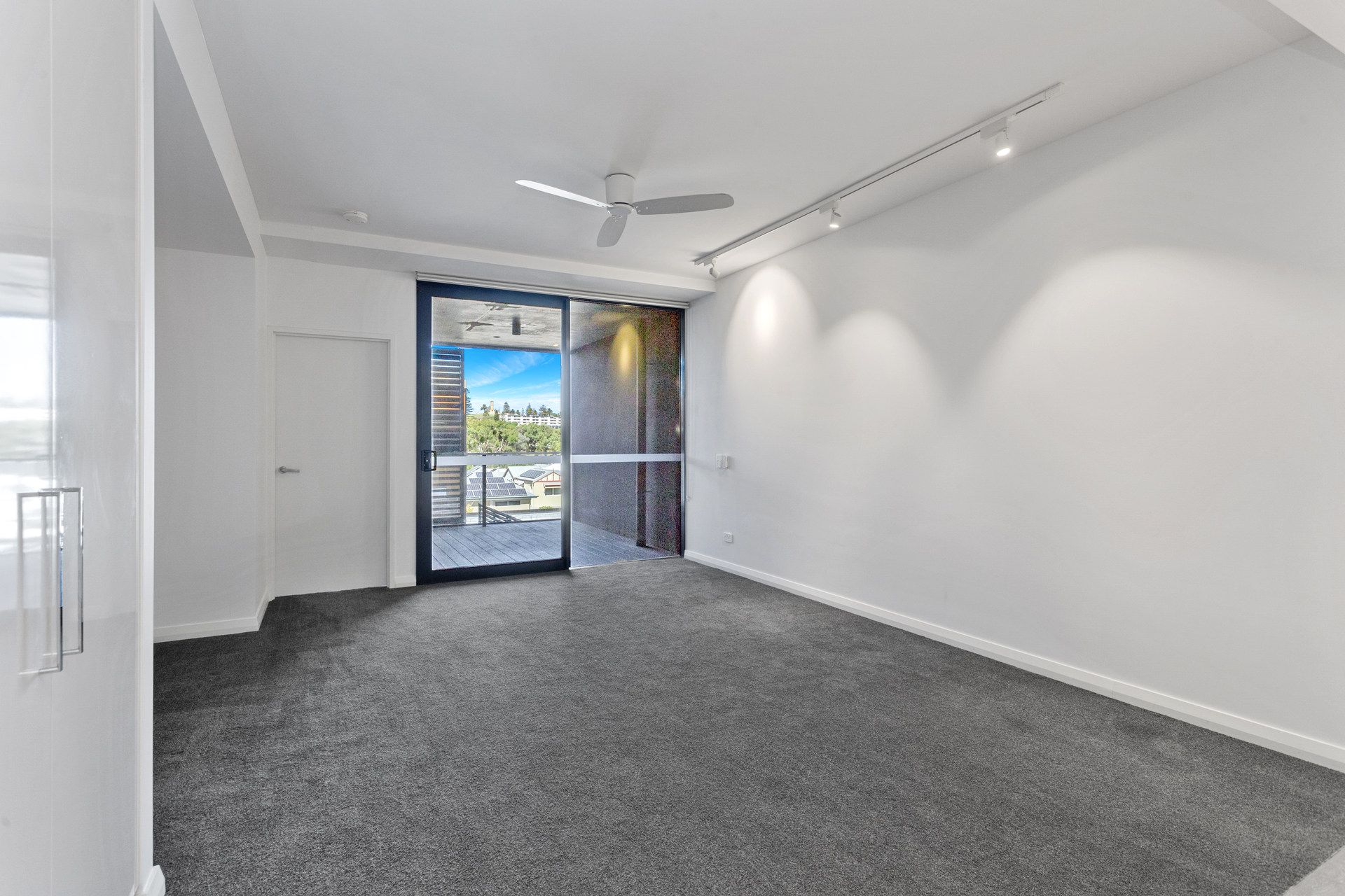 25/51 Queen Victoria Street, Fremantle, WA 6160 - Sold Apartment - Ray ...