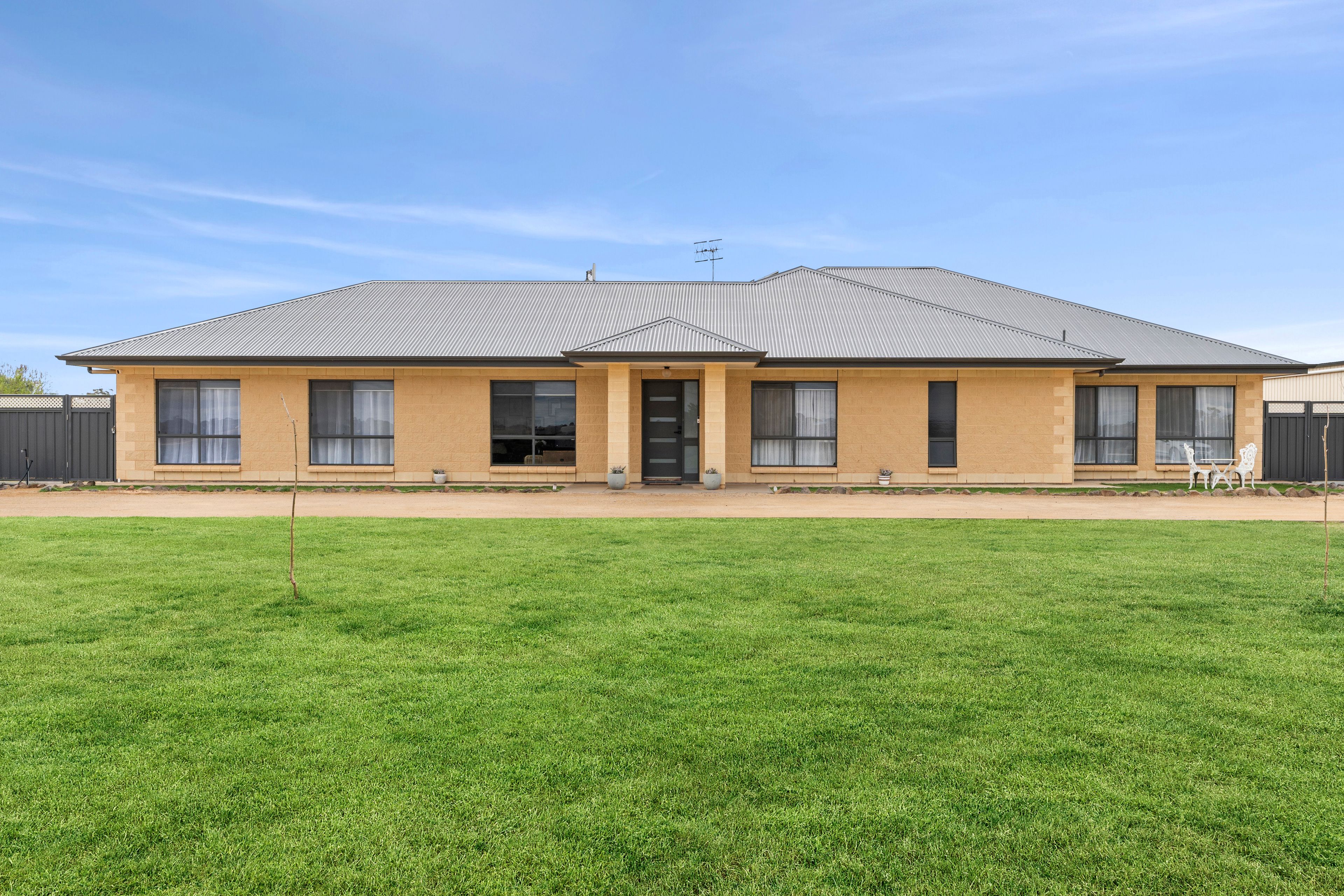 16 Whitelaw Road, Monash, SA 5342 - House for Sale - Ray White Riverland