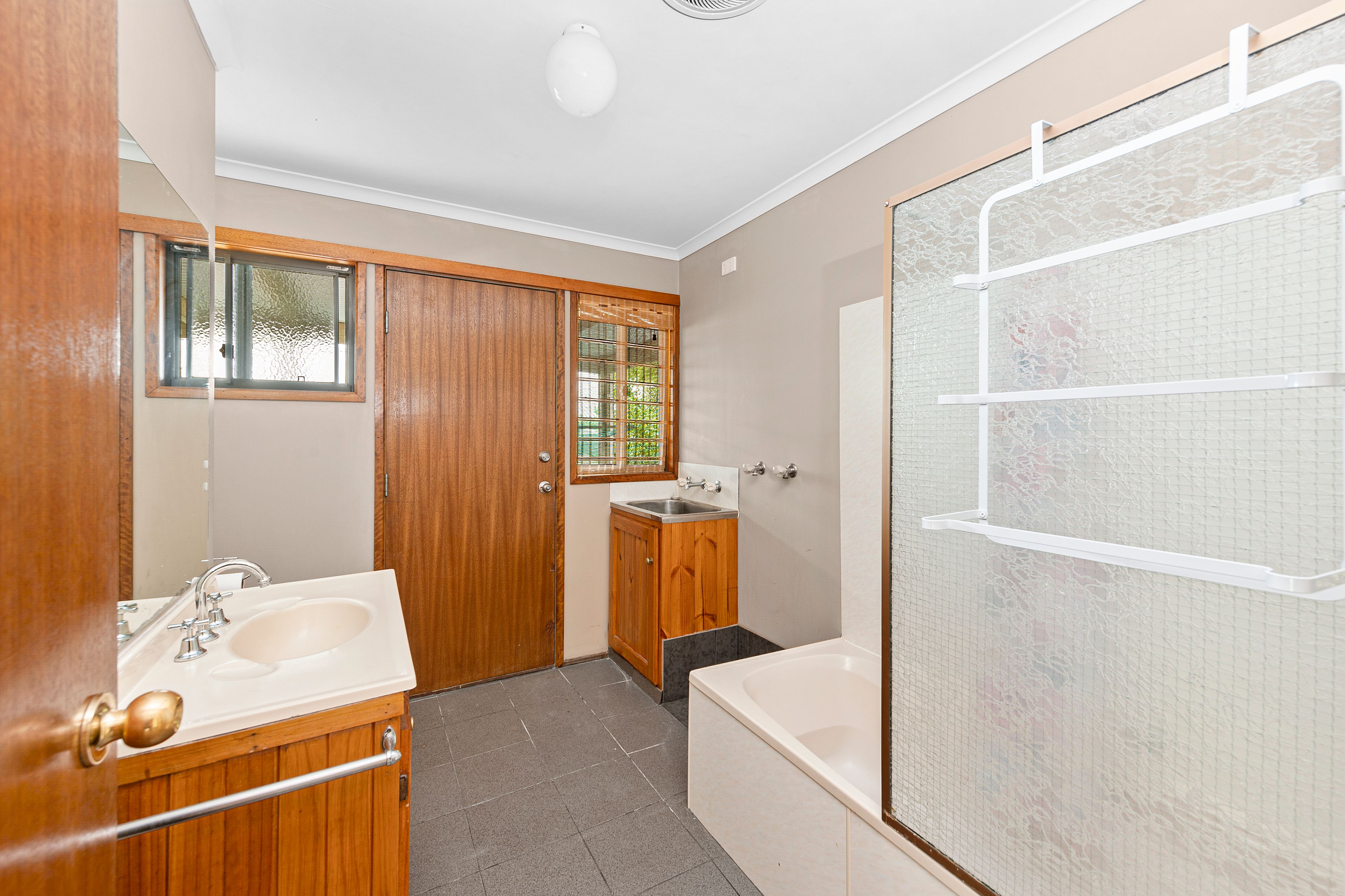 5 Elsworth Street, Canadian, VIC 3350 - Leased House - Ray White Ballarat