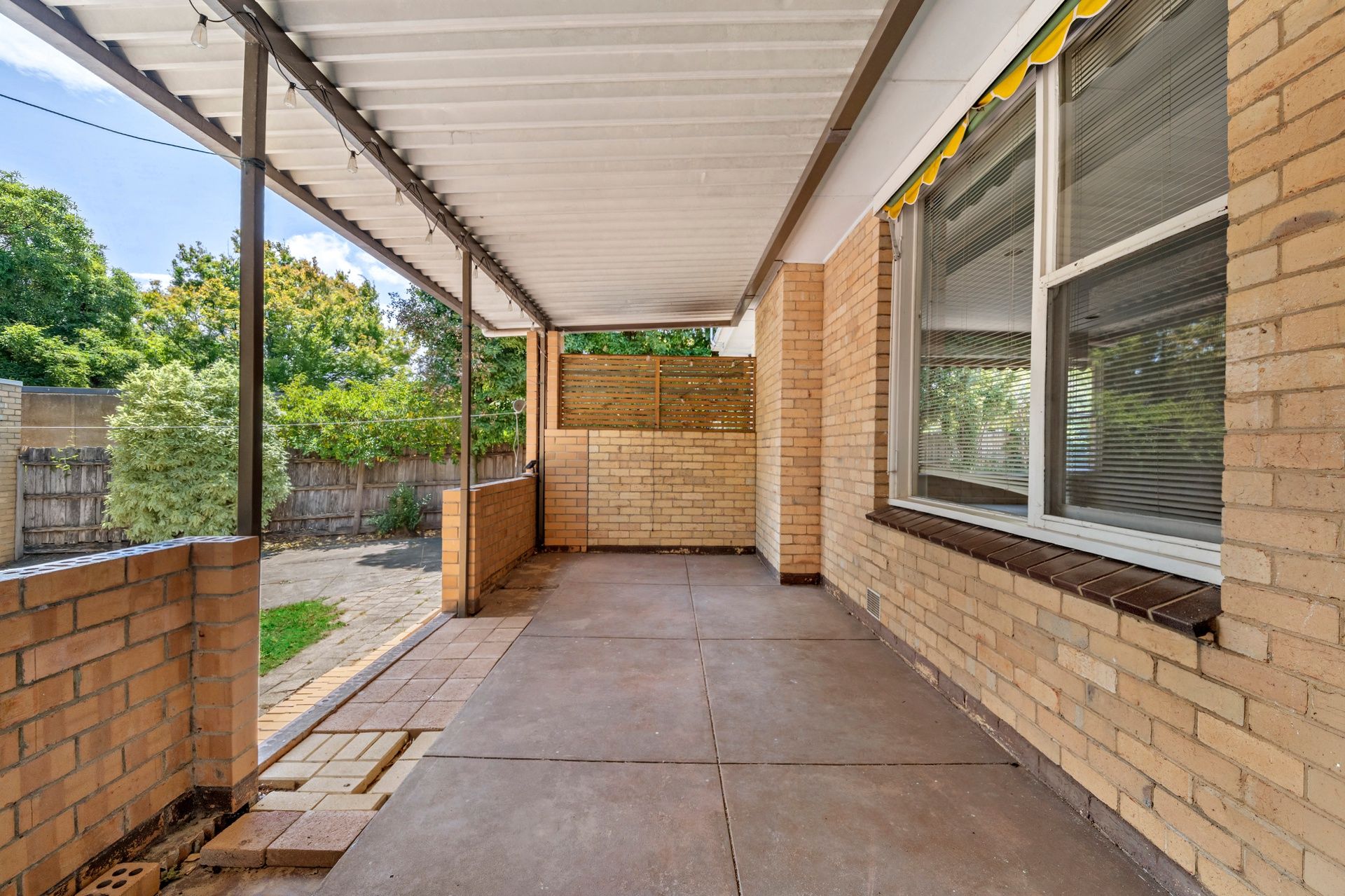 17 Woodstock Road, Mount Waverley, VIC 3149 - House for Sale - Ray ...