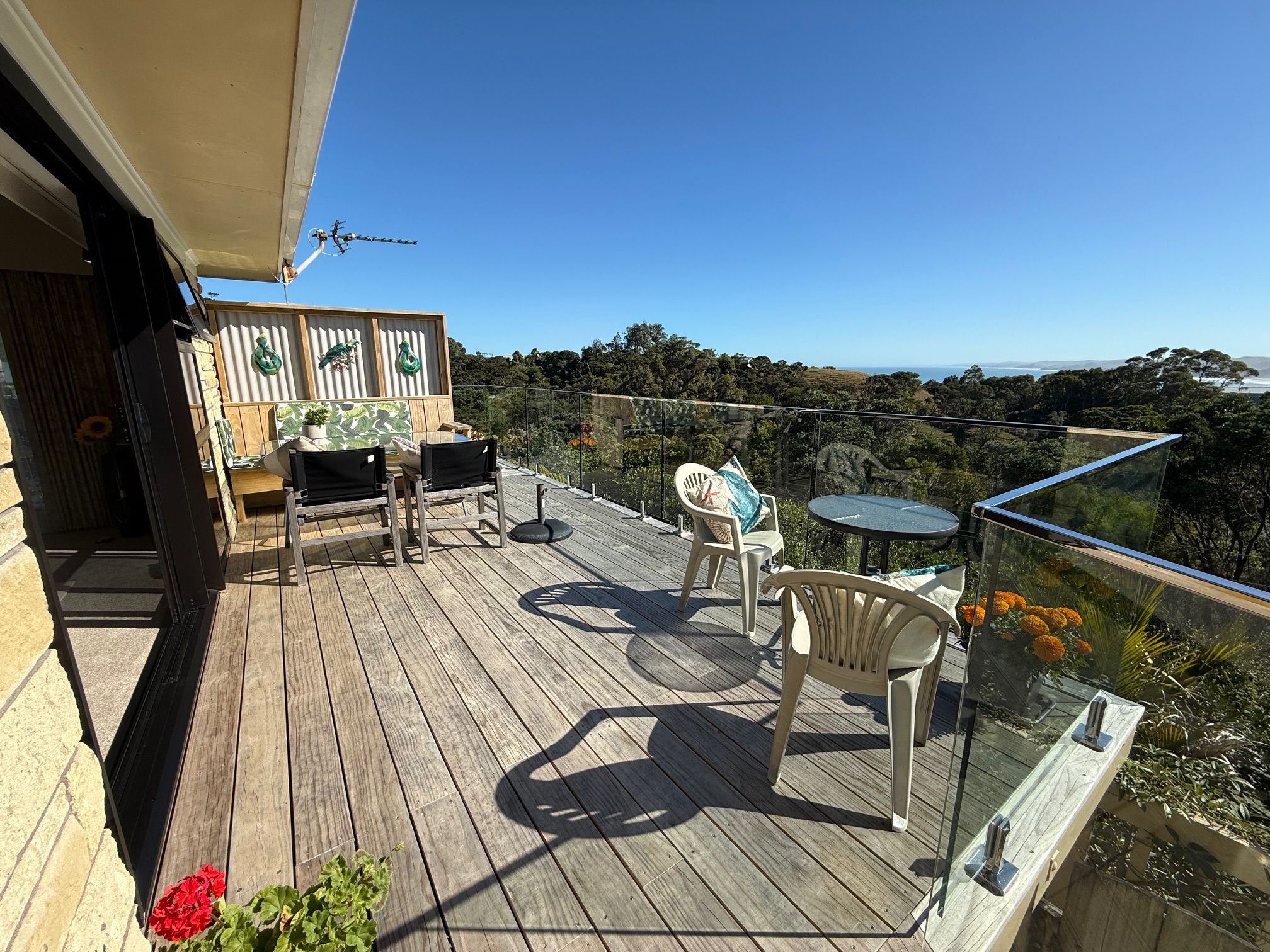 6 Upper Wainui Road, Raglan, Waikato District 3225 - Leased House - Ray ...