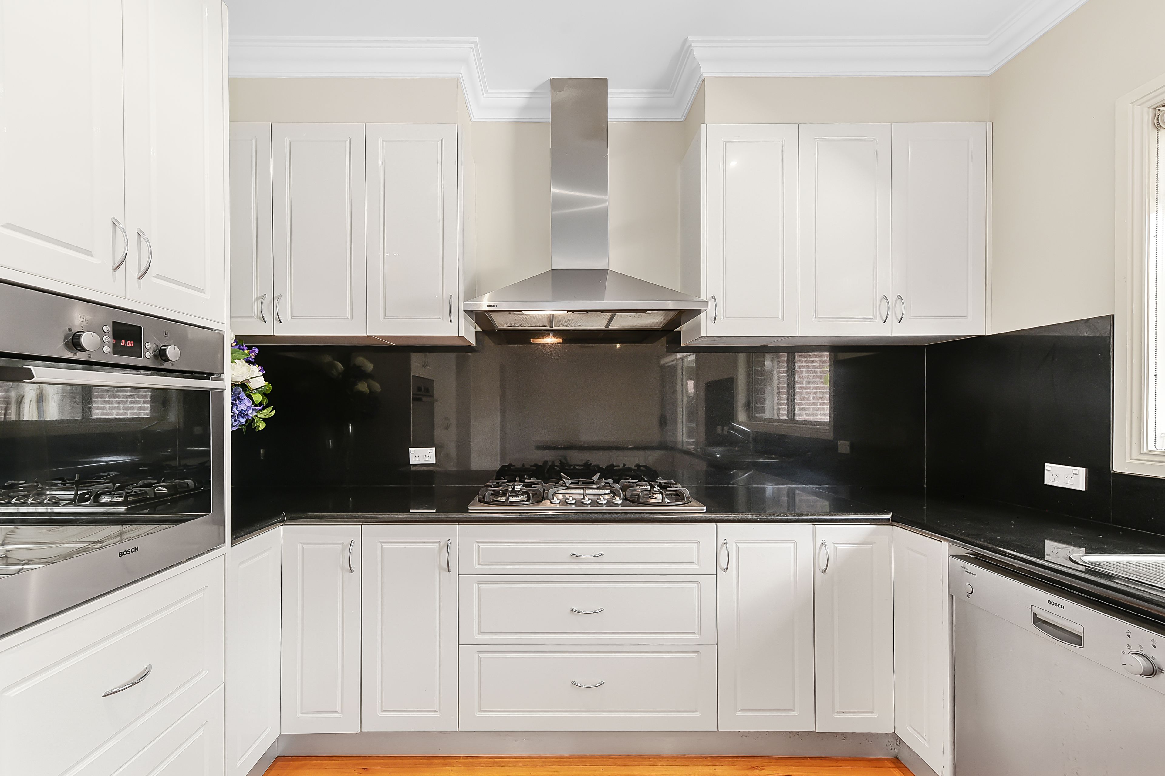 1/8 Alexander Street, Mount Waverley, VIC 3149 - Sold House - Ray White ...