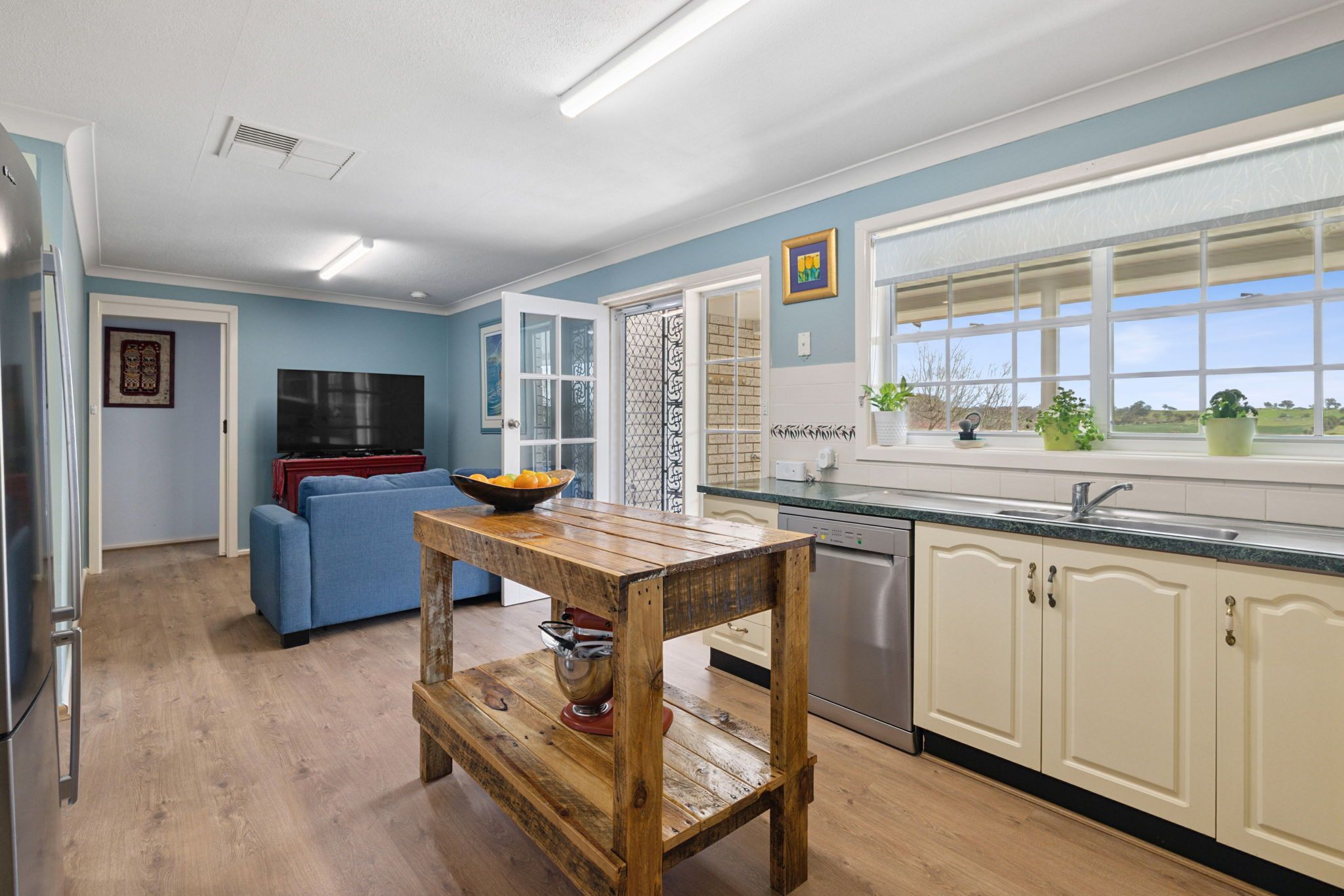 5 Normoyle Crescent, Young, NSW 2594 - Sold House - Ray White Young ...