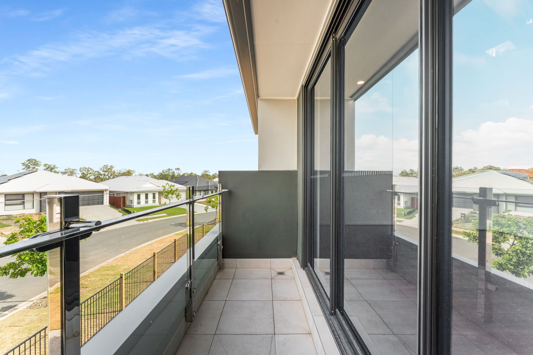 15 Petral Drive, FLAGSTONE, QLD 4280 - House for Rent - Ray White ...