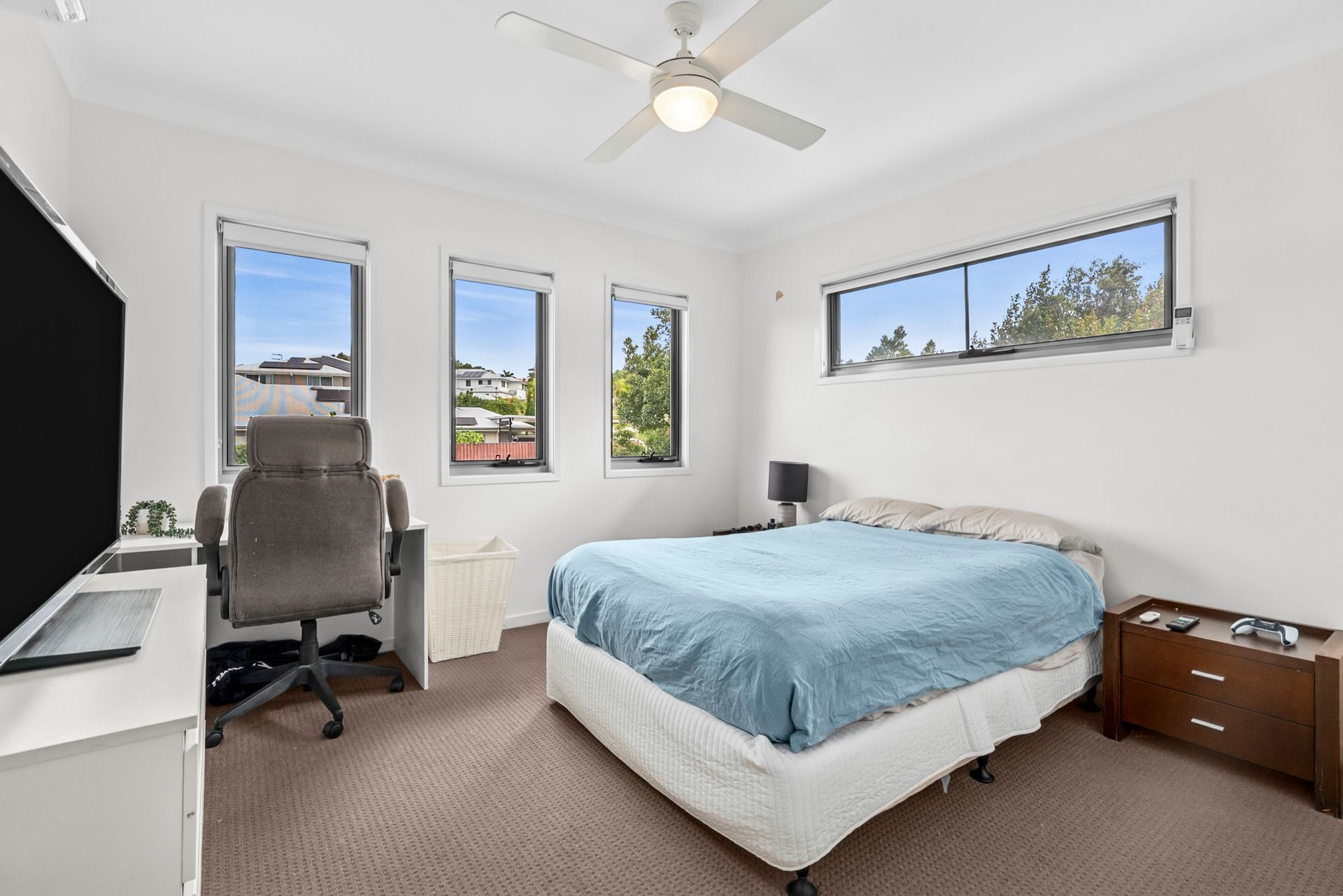 1/18 Sapphire Place, Elanora, QLD 4221 - Sold DuplexSemi-detached - Ray ...
