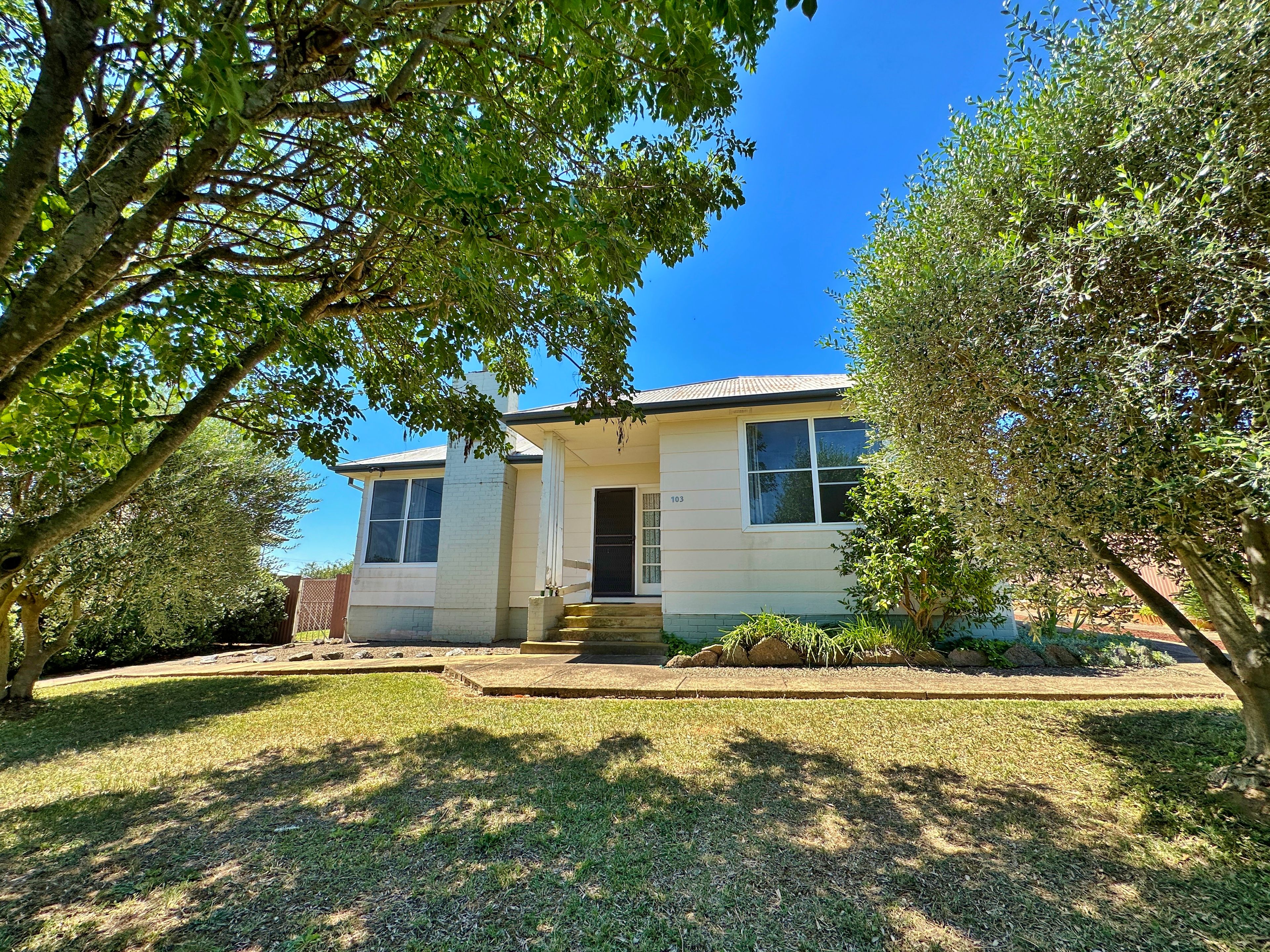 103 Clarke Street, Harden, NSW 2587 - Sold House - Ray White Young ...