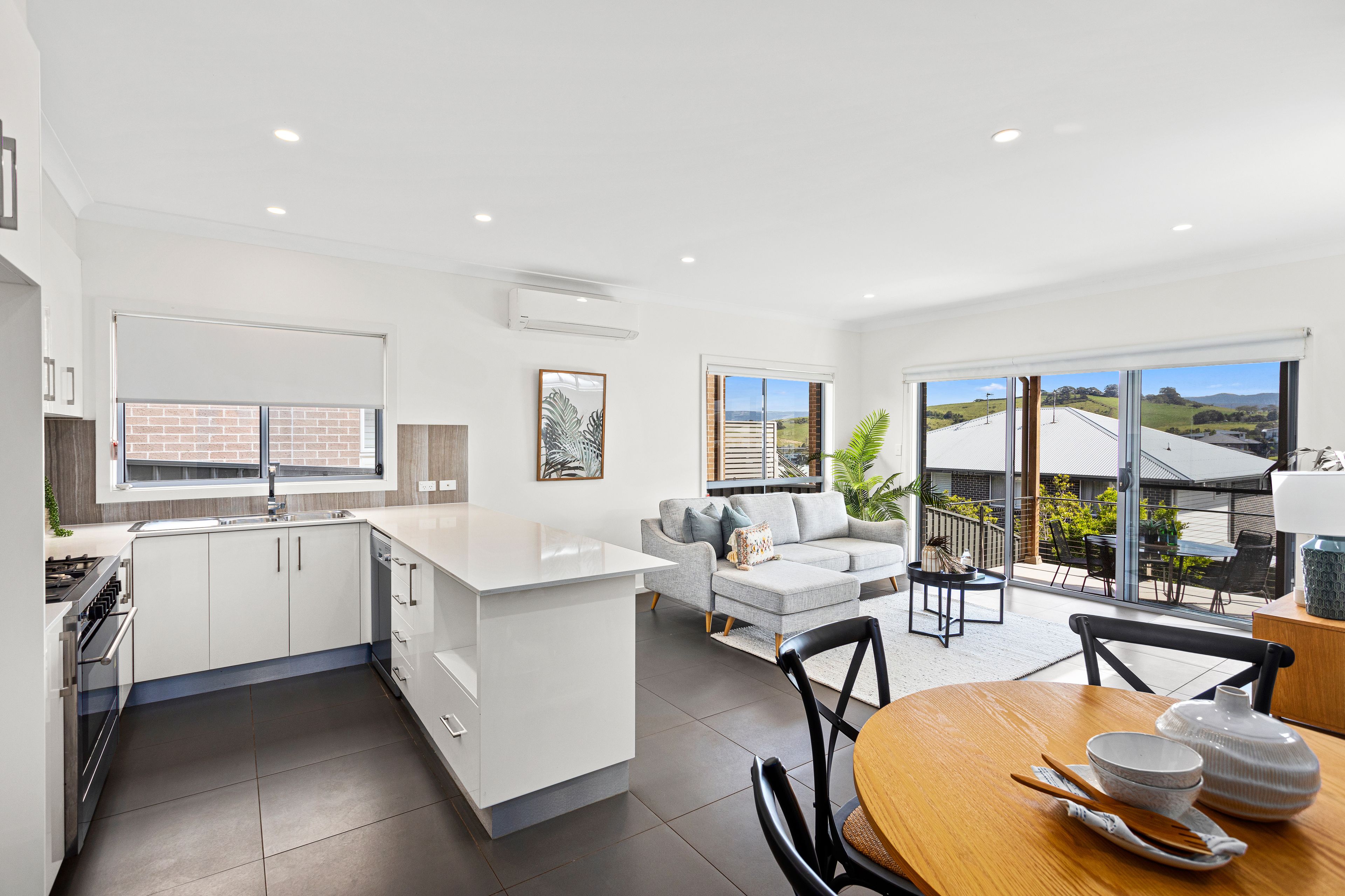 50 Elizabeth Circuit, Flinders, NSW 2529 - Leased Townhouse - Ray White ...