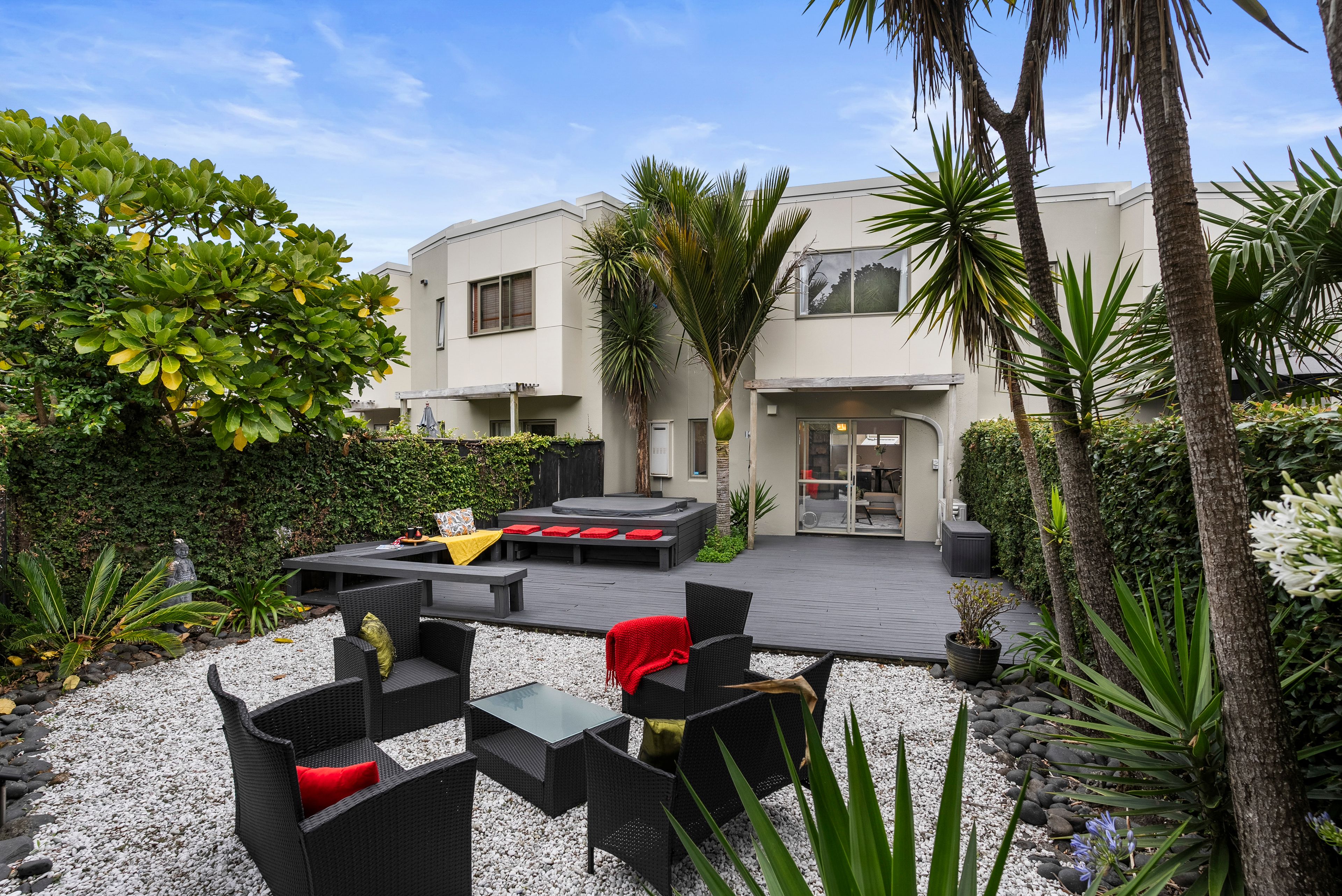 30/21 Hunters Park Drive, Three Kings, Auckland City 1024 - Sold ...
