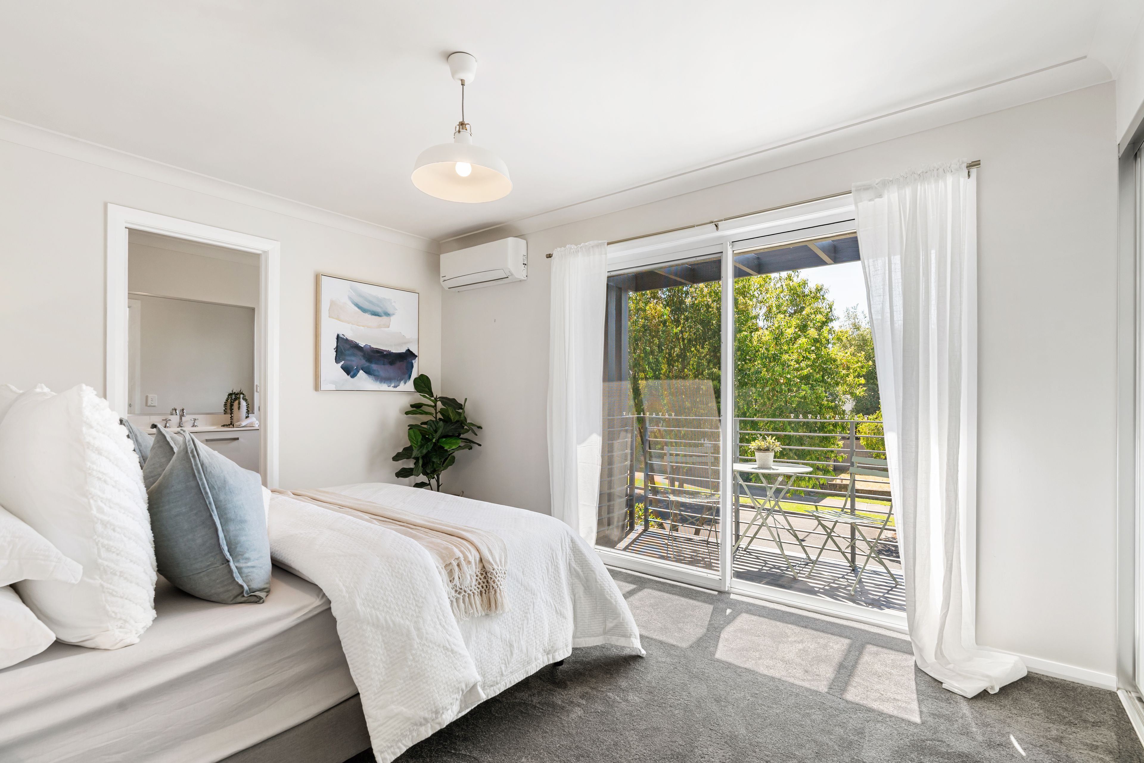 146 Middleton Drive, Middleton Grange, NSW 2171 - House for Sale ...