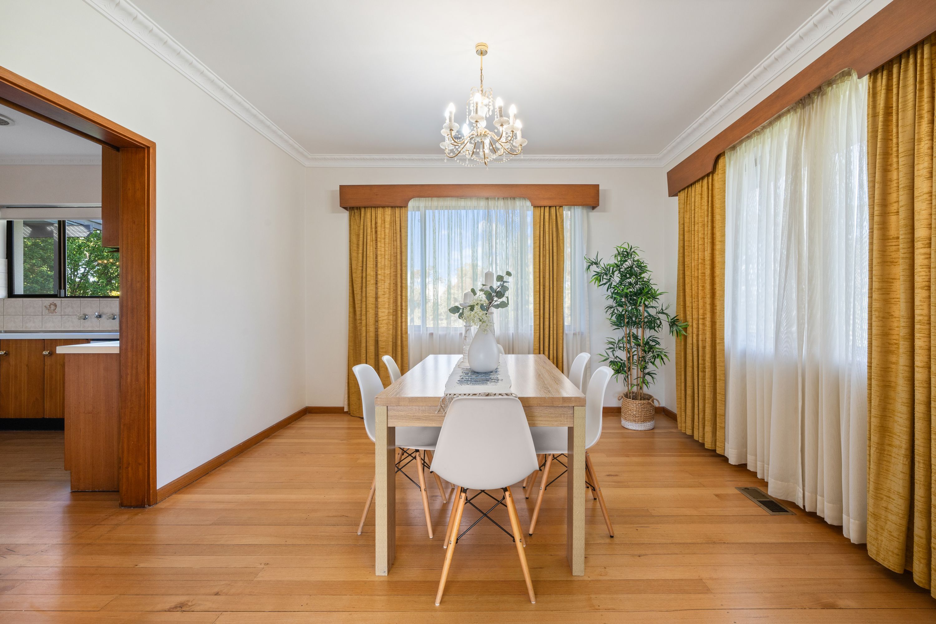 117 Springvale Drive, Weetangera, ACT 2614 - Sold House - Ray White ...