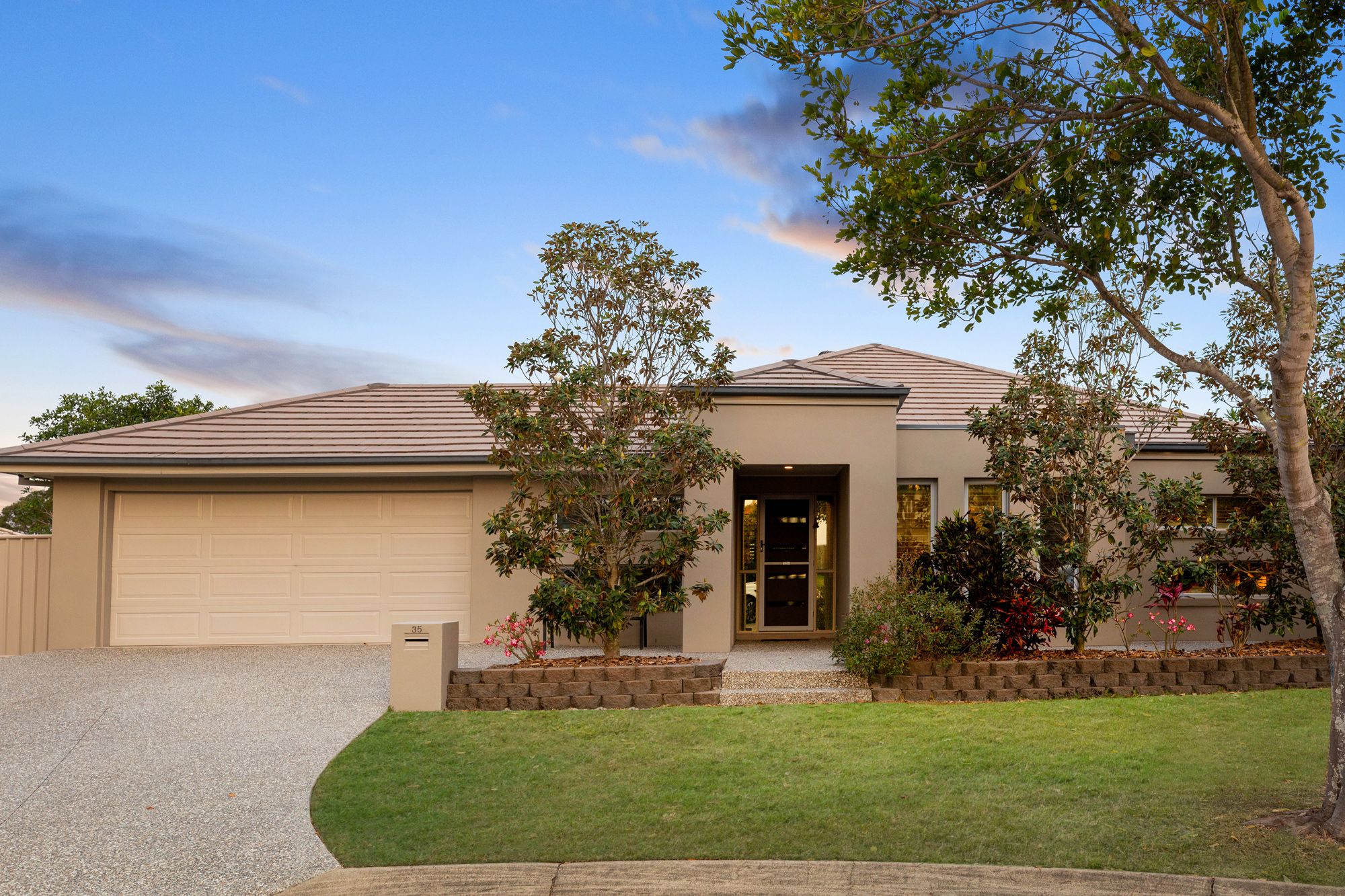 35 Pickering Place, Upper Kedron, QLD 4055 - Sold House - Ray White ...
