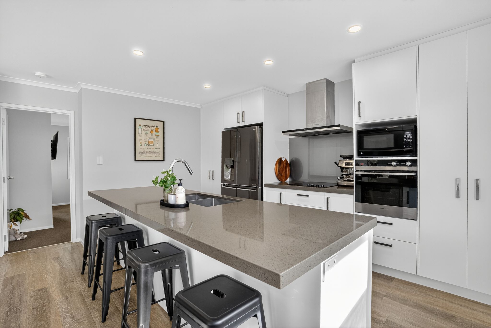 7 Abernethy Way, Patumahoe, Franklin 2679 - House for Sale - Ray White ...