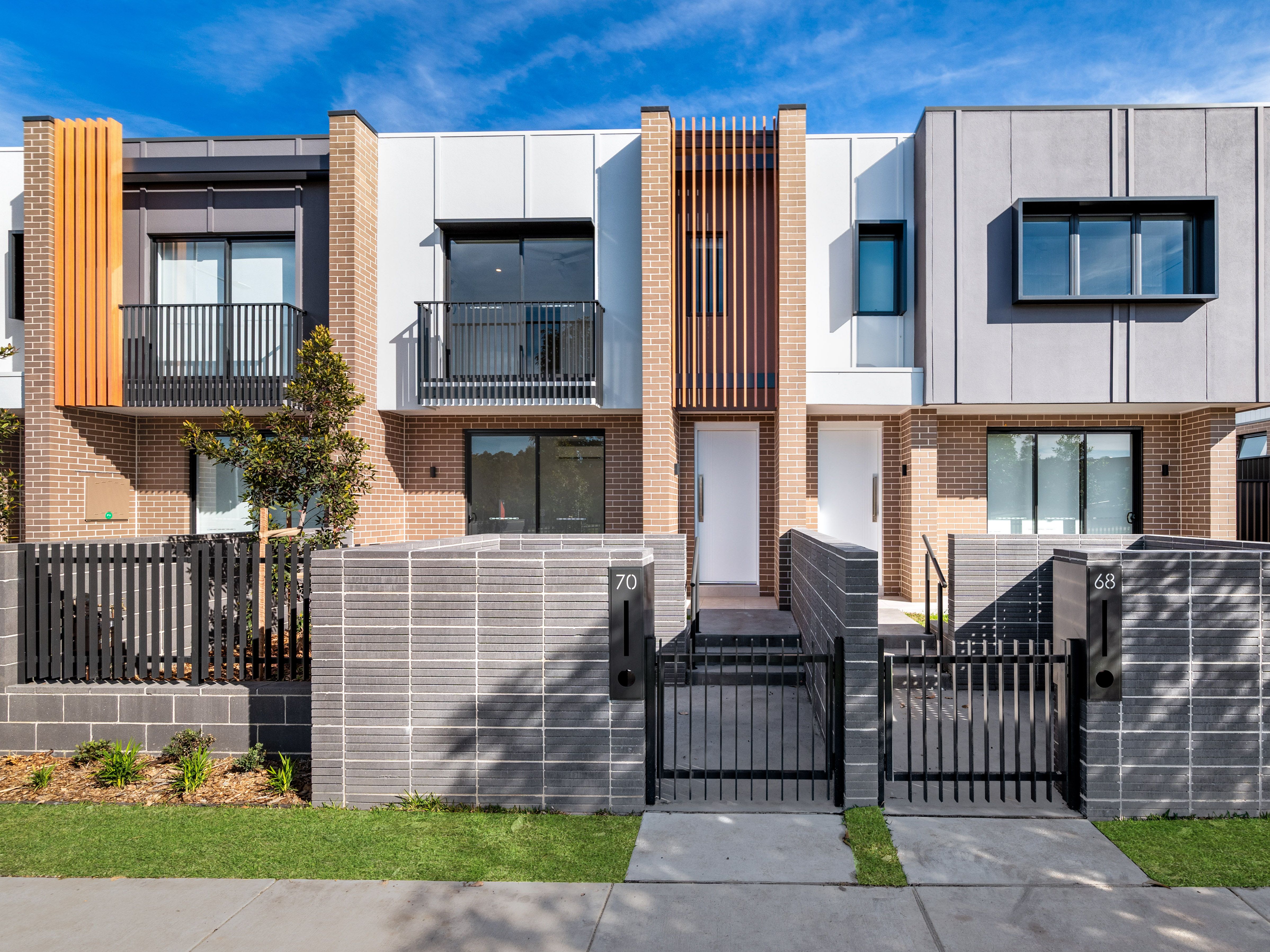 70 Willowdale Drive, Denham Court, NSW 2565 - Sold House - Ray White ...