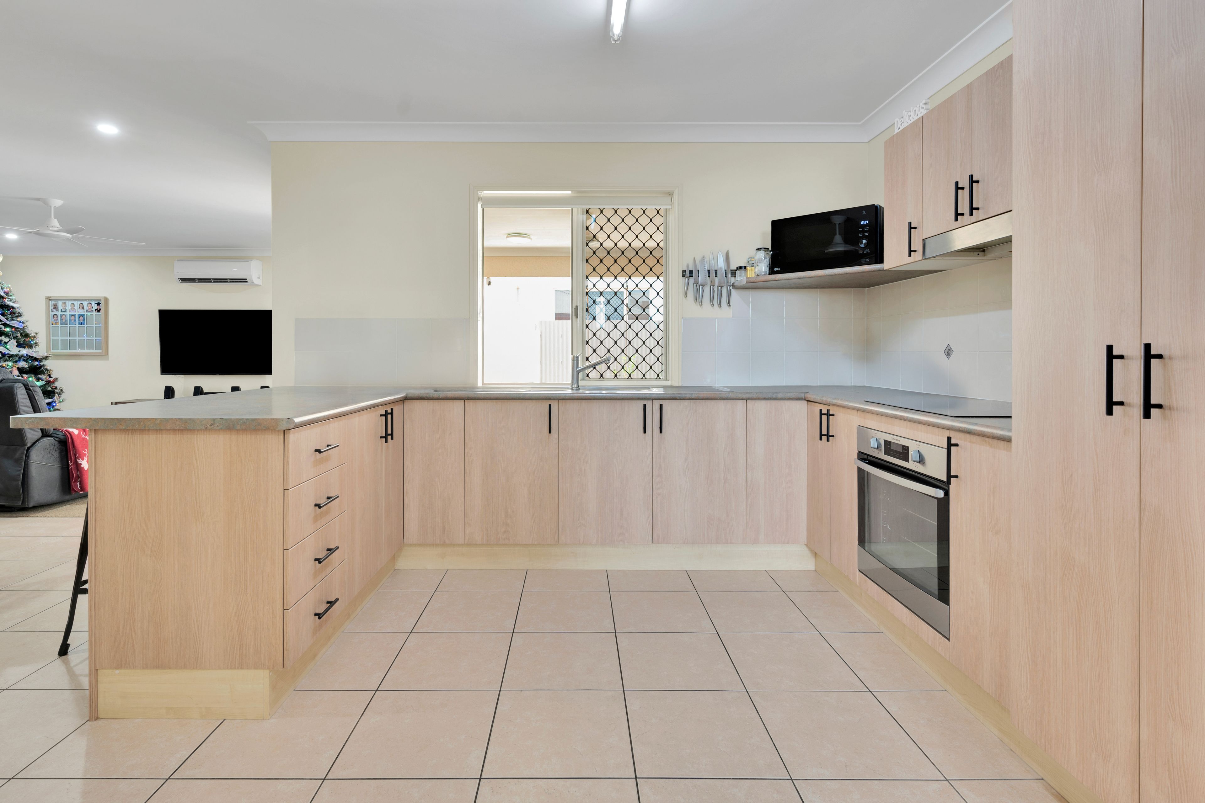 3 Perisher Court, Mount Louisa, QLD 4814 - Sold House - Ray White ...