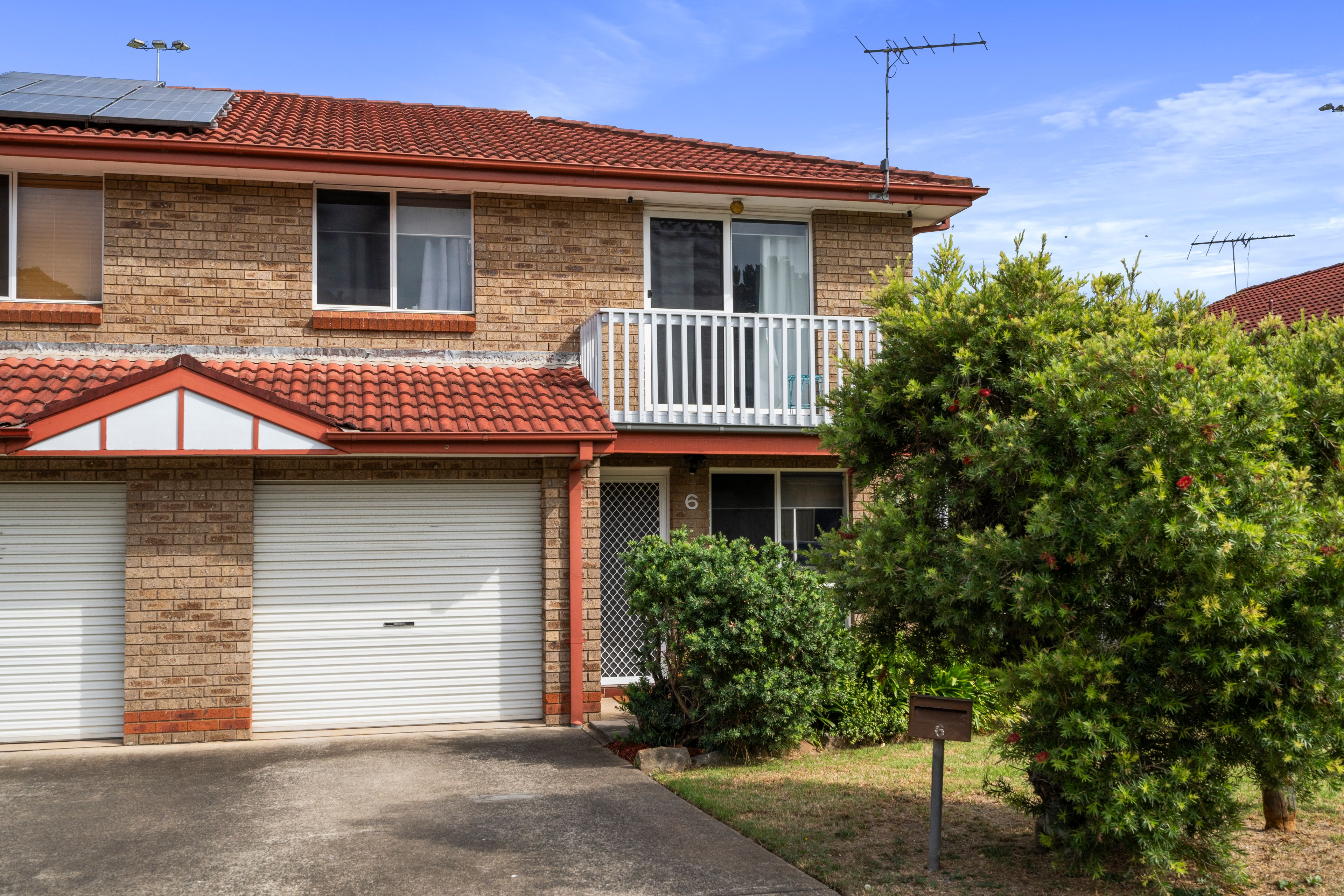 6/8 Wickfield Circuit, Ambarvale, NSW 2560 - Sold Townhouse - Ray White ...