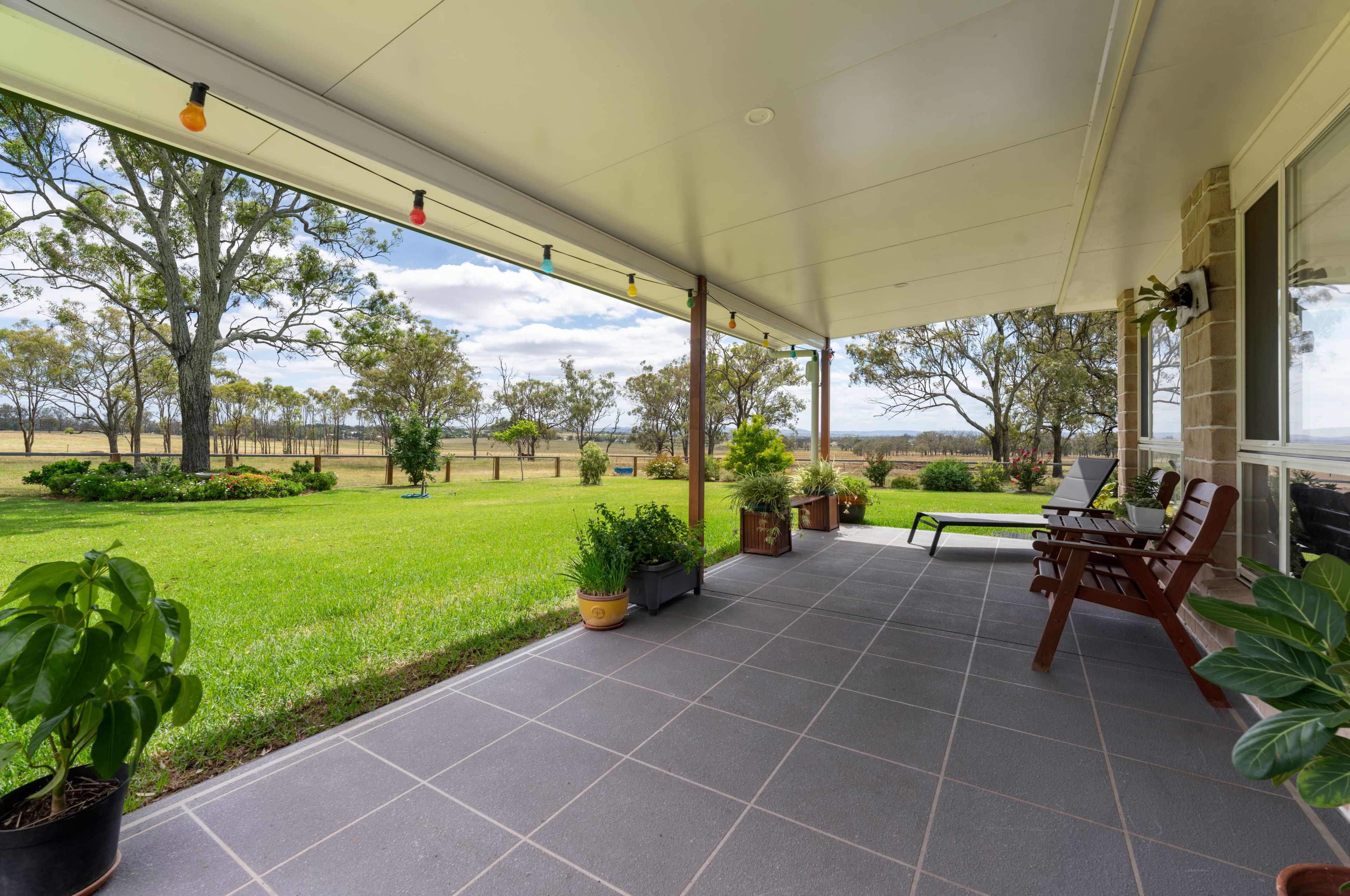 'Jarong' 4 Ennis View Road, Southbrook, QLD 4363 - Sold Rural Mixed ...