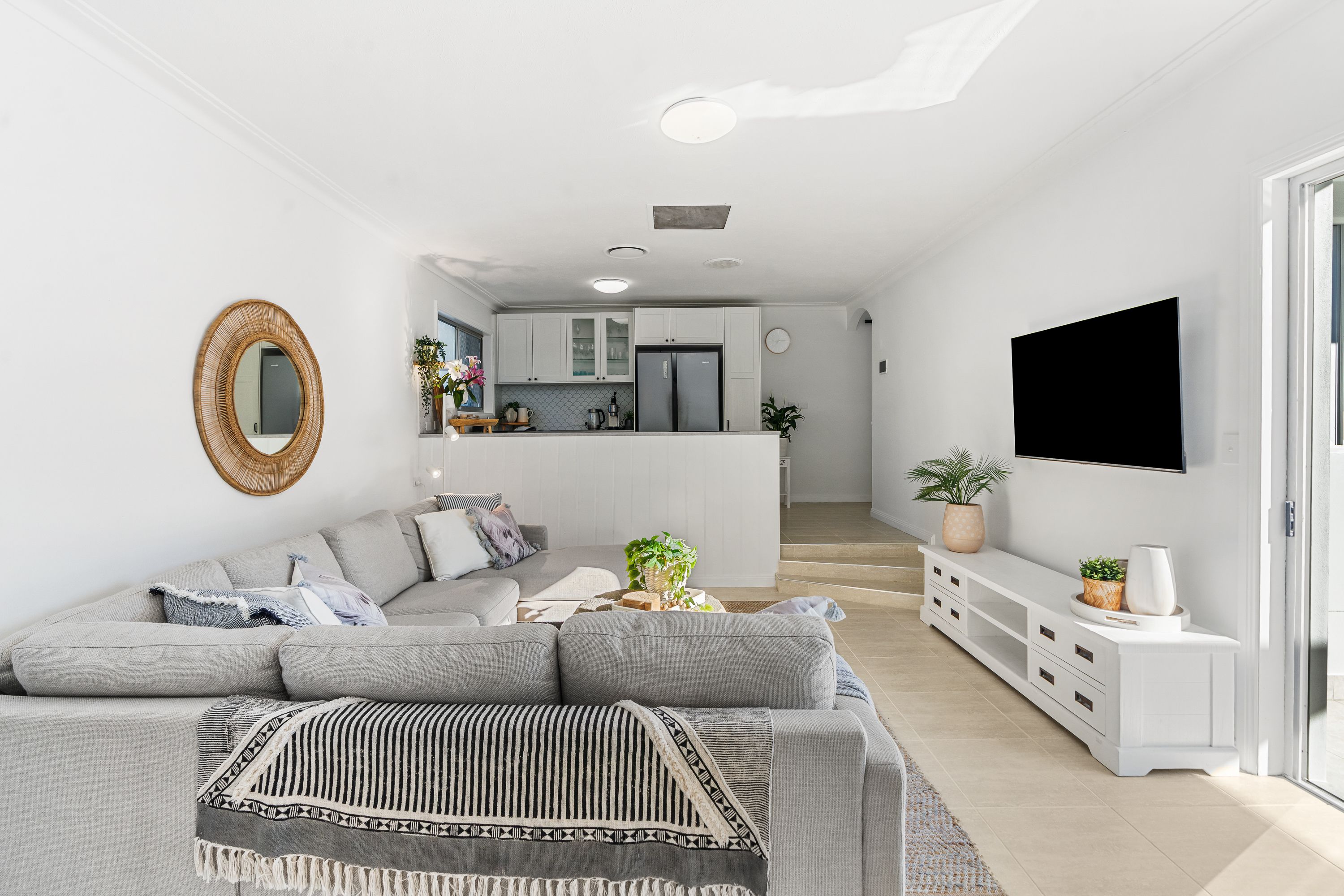 5 Ellen Street, Southport, QLD 4215 - House for Rent - Ray White Bell ...