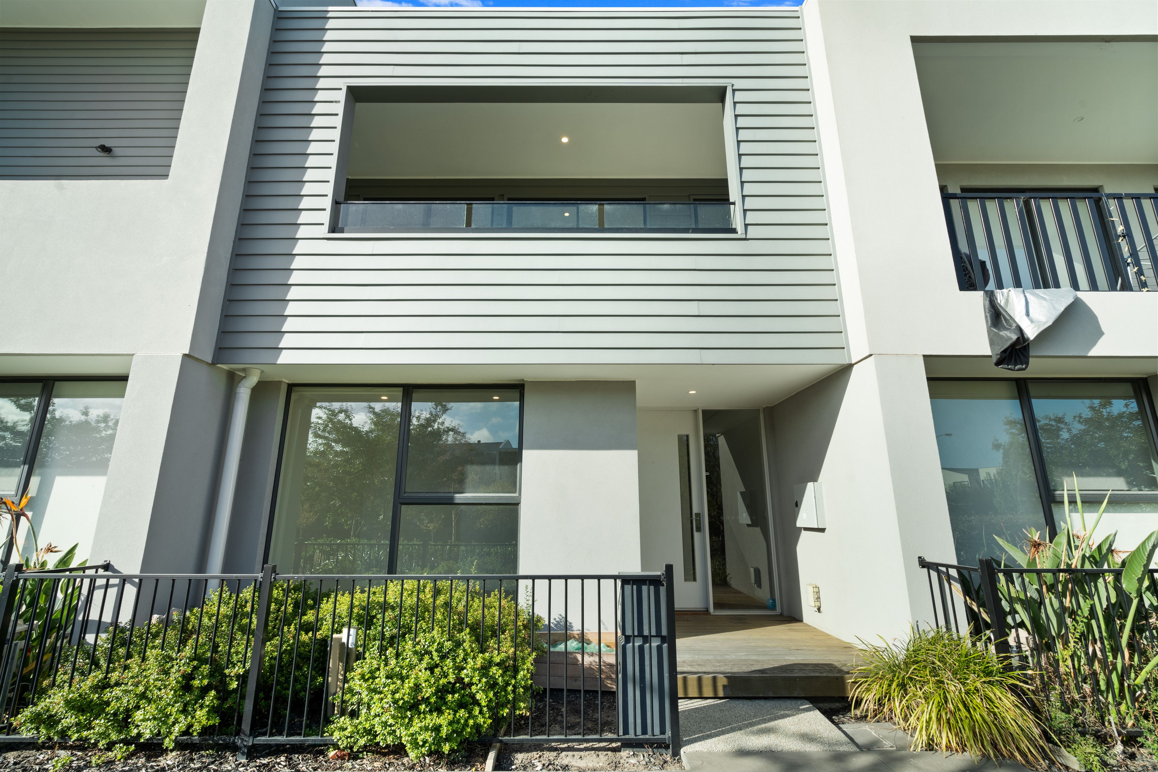 13 Grenaroff Walk, Lyndhurst, VIC 3975 - Leased Townhouse - Ray White ...