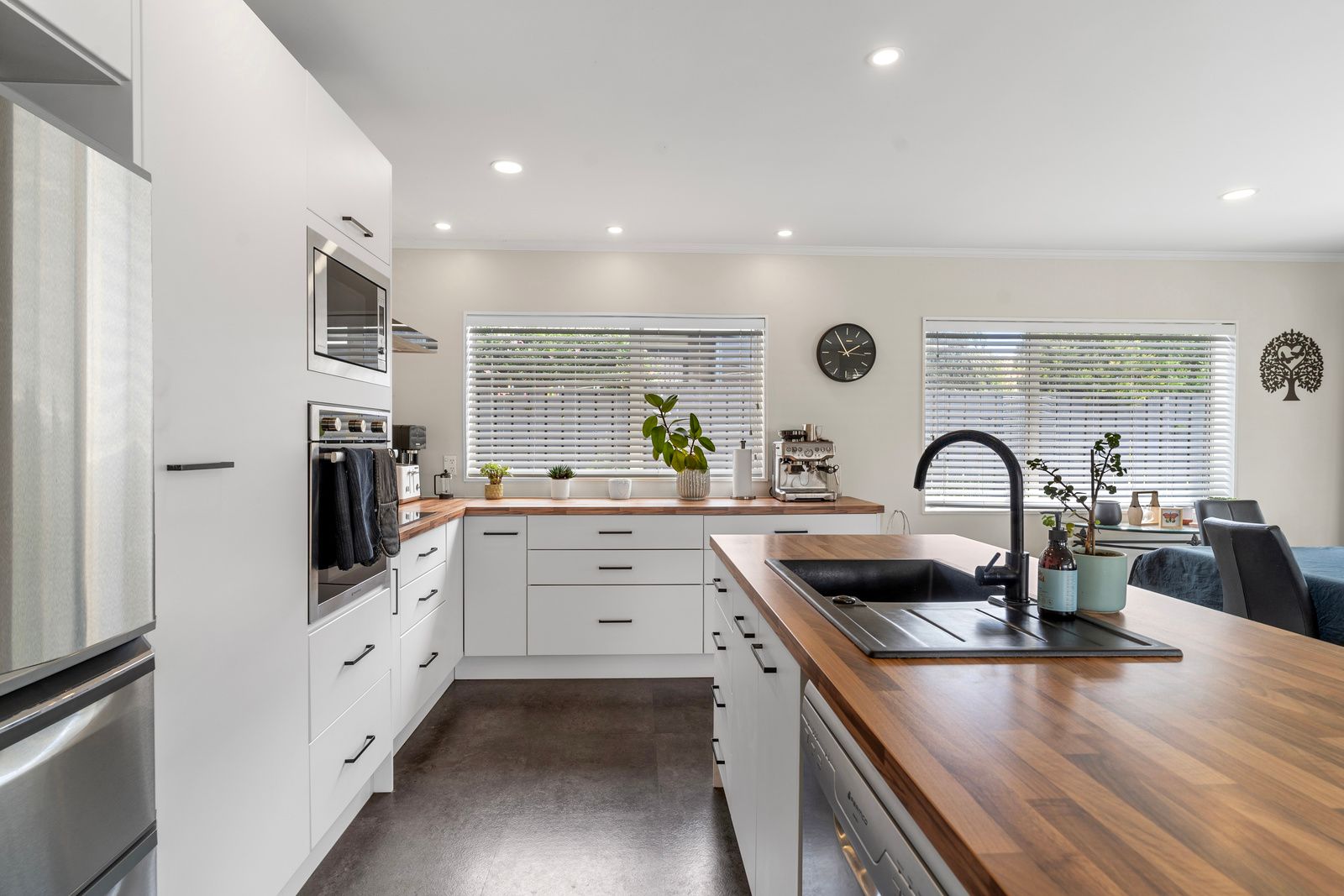 19 Bayfair Drive, Mt Maunganui, Tauranga City 3116 - Sold House - Ray ...