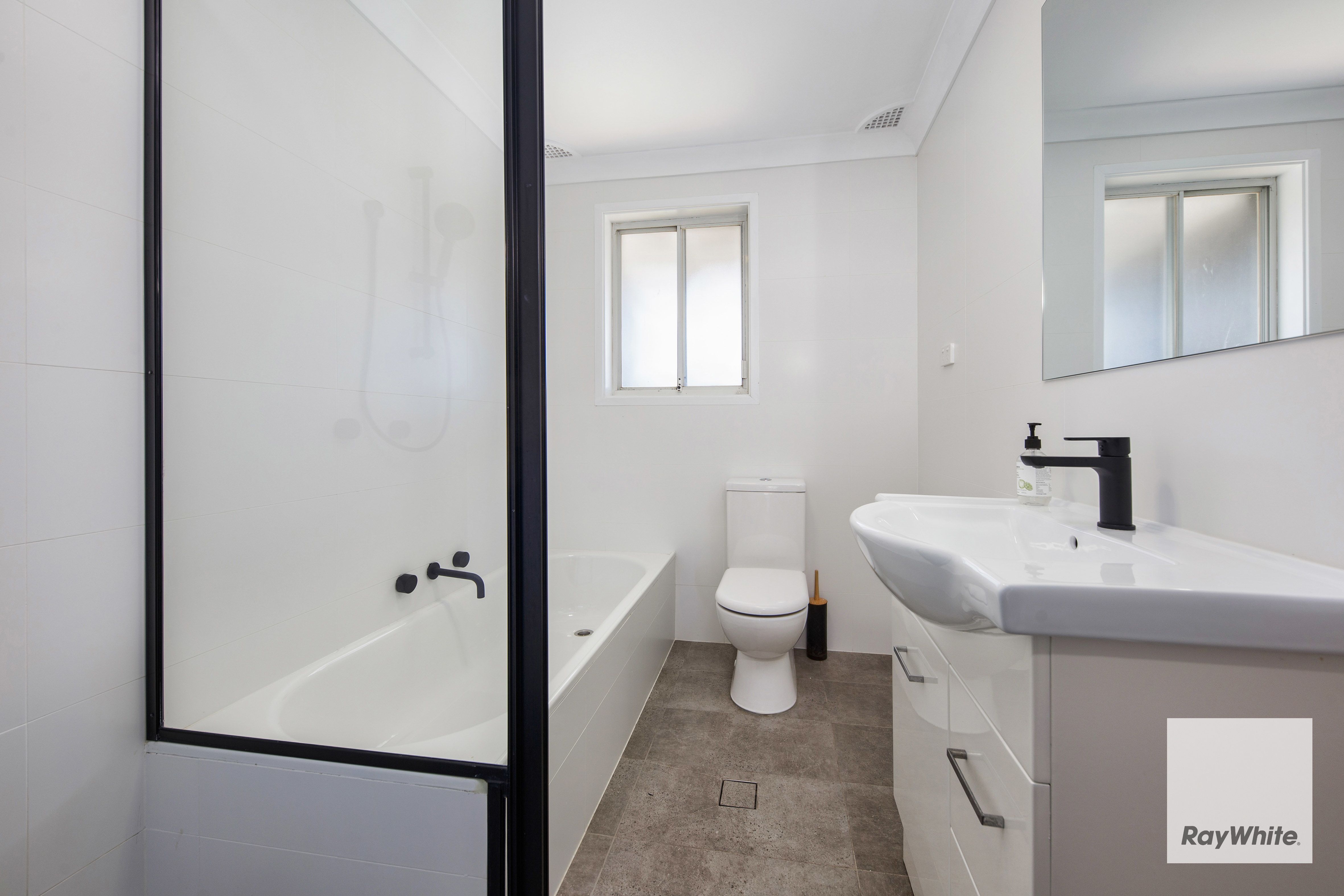 8/17-21 Old Taren Point Road, Taren Point, NSW 2229 - Sold Townhouse ...