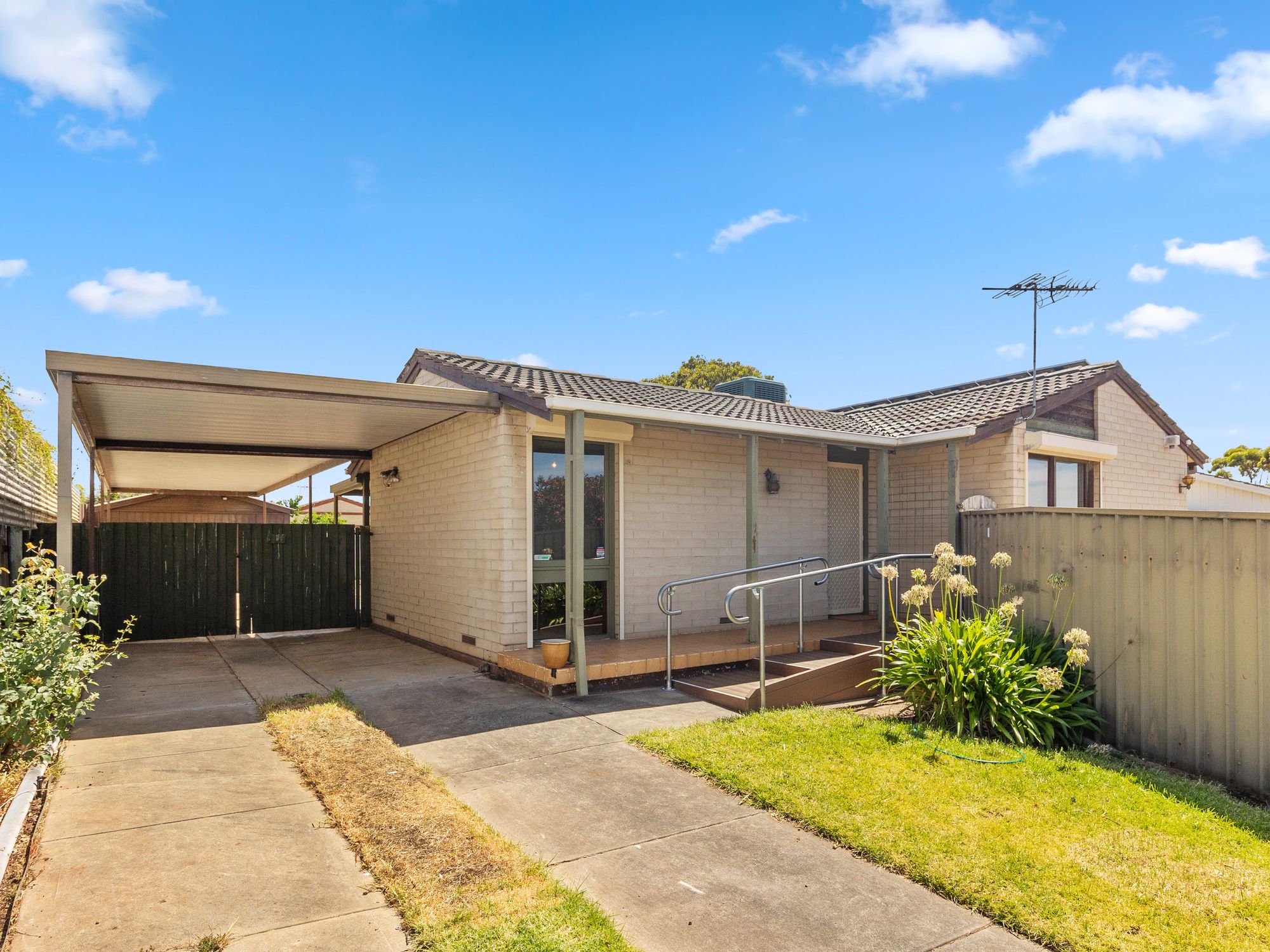 15 Orana Drive, Morphett Vale, SA 5162 - Sold House - Ray White Morphett Vale | Christies Beach