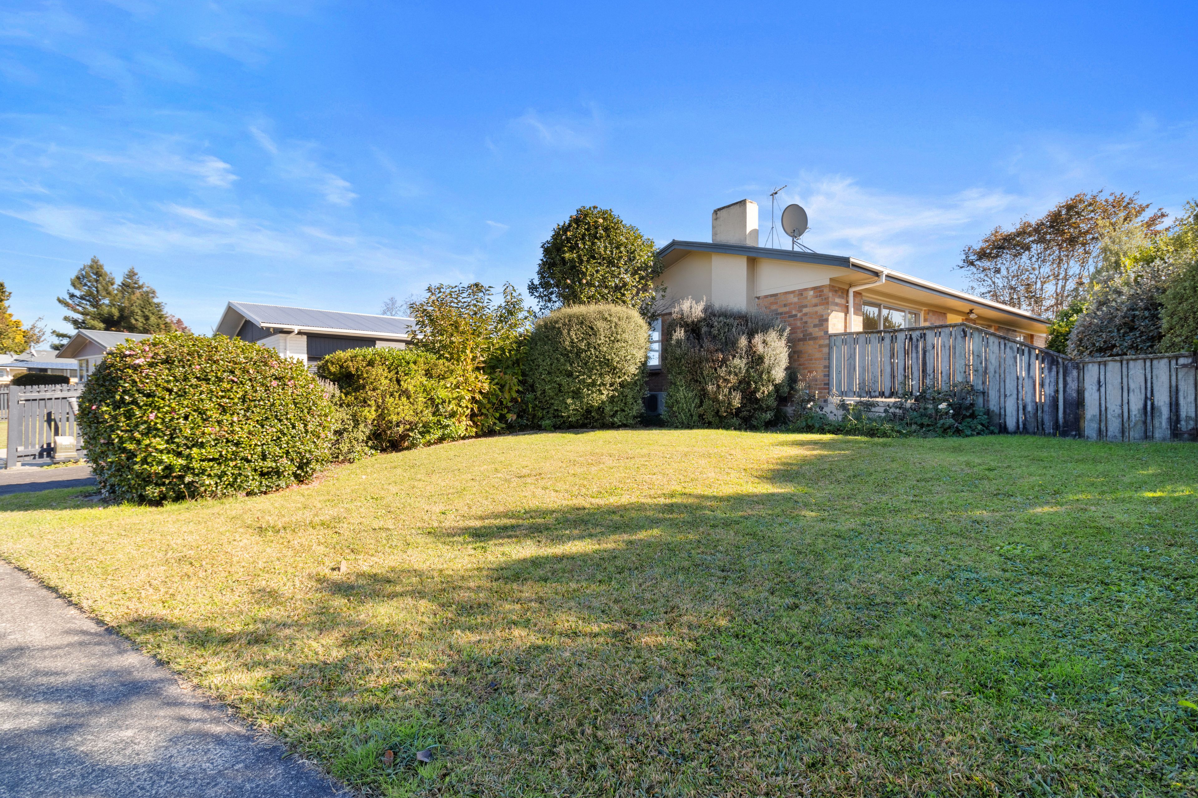 6 Margaret Place, Deanwell, Hamilton City 3206 - Leased House - Ray ...