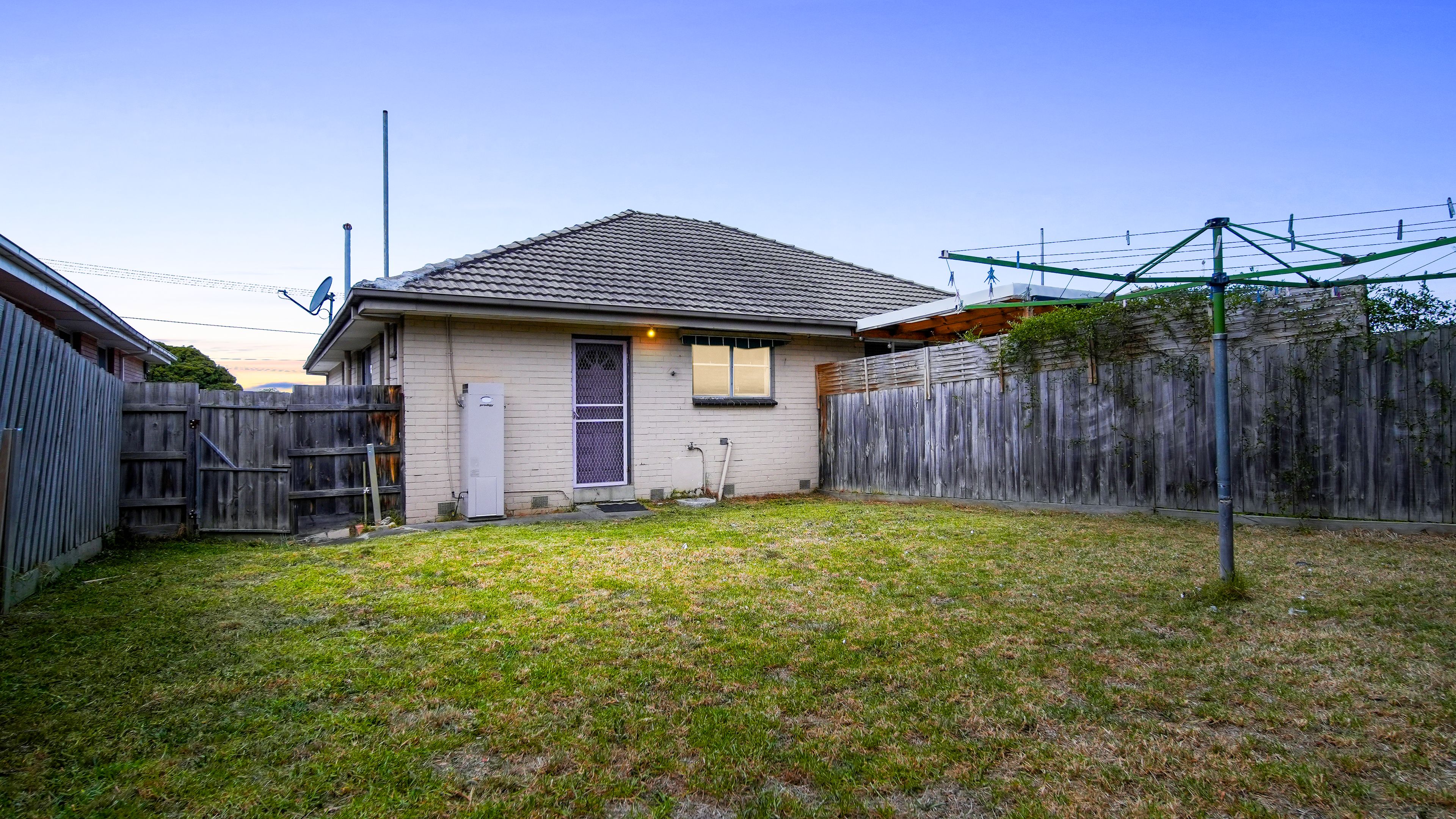 58B Barbara Avenue, Dandenong North, VIC 3175 - Sold Unit - Ray White ...