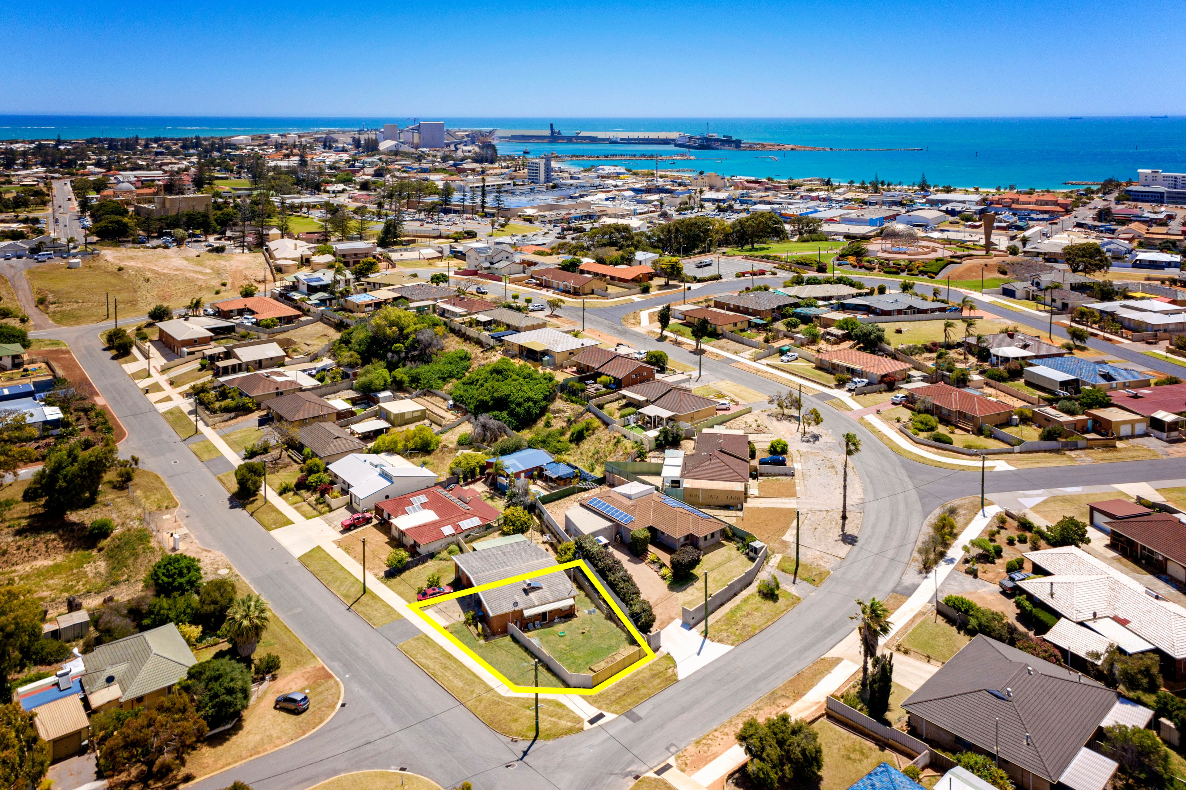 15B Kelly Street, Geraldton, WA 6530 - Sold DuplexSemi-detached ...
